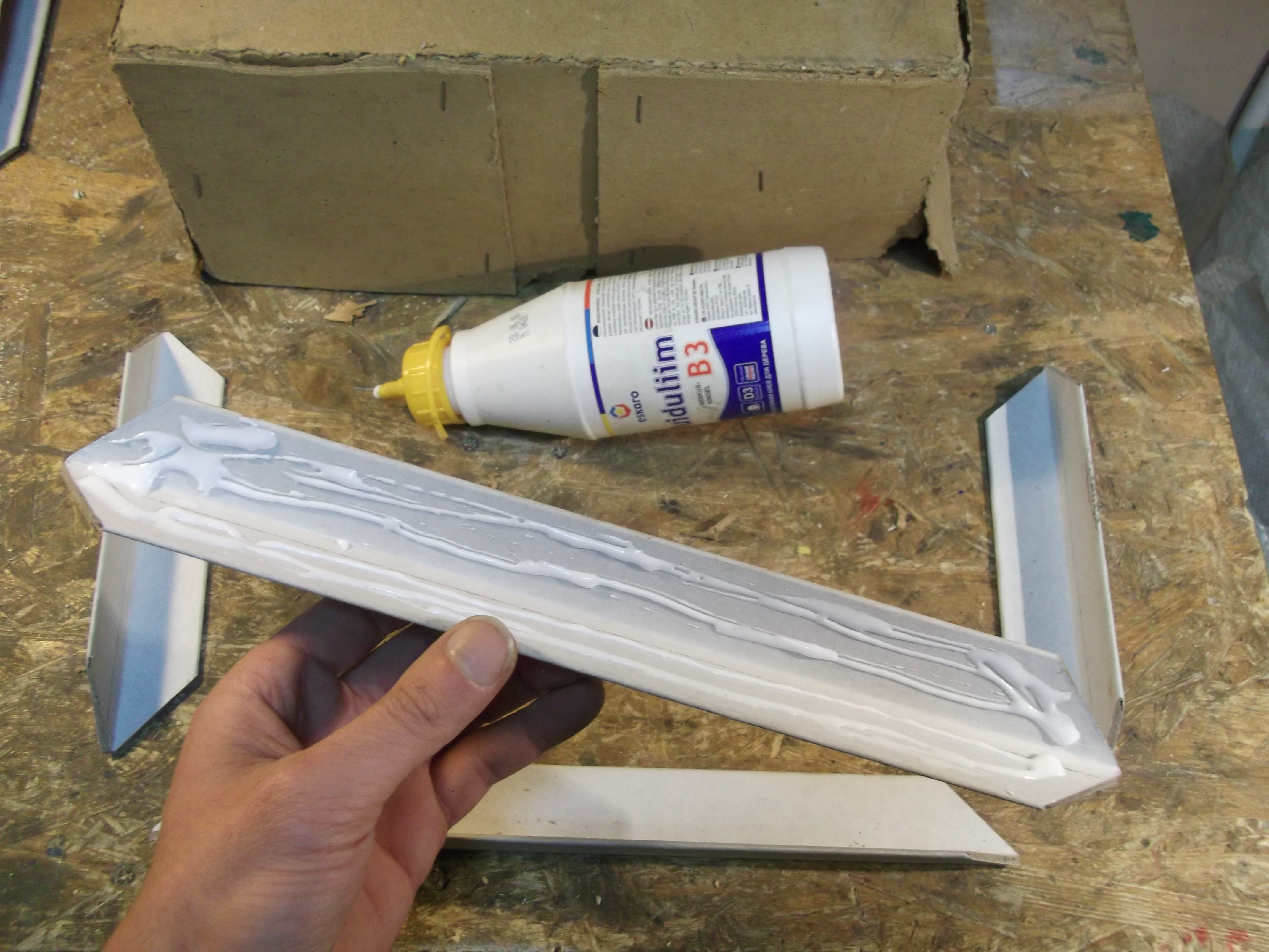 Fixing/Making/Reinforcing Boxes With Packaging Waste : 14 Steps (with ...