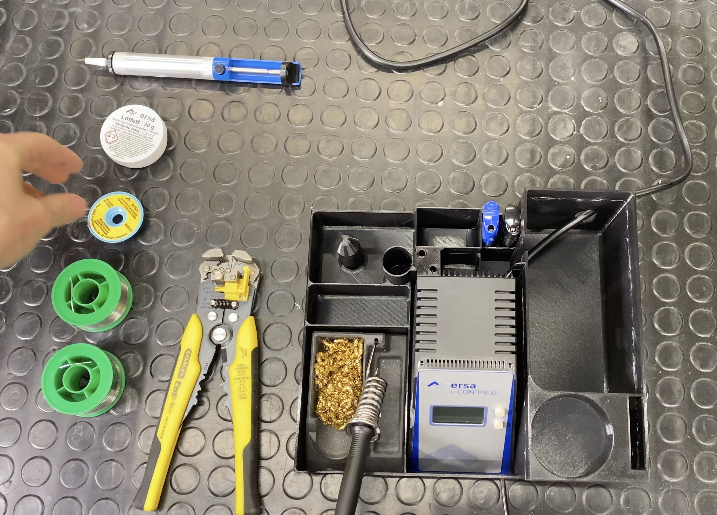 Solder Station Caddy (Keep That Stuff Organised!) : 5 Steps (with ...