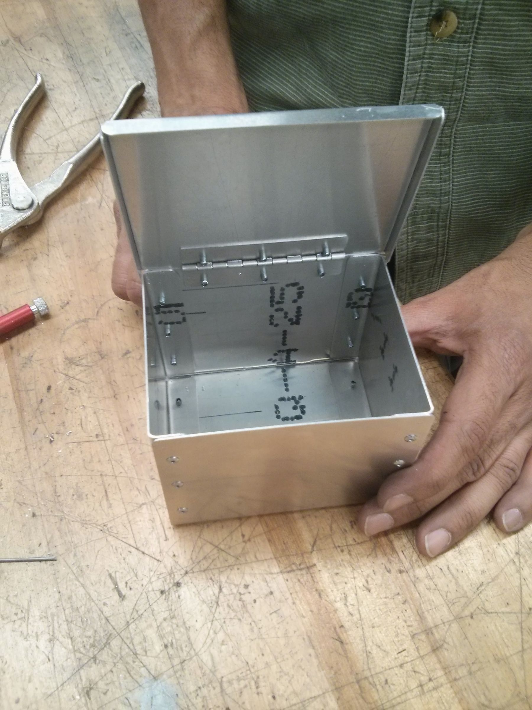 A Riveted Metal Box With Lid : 11 Steps - Instructables