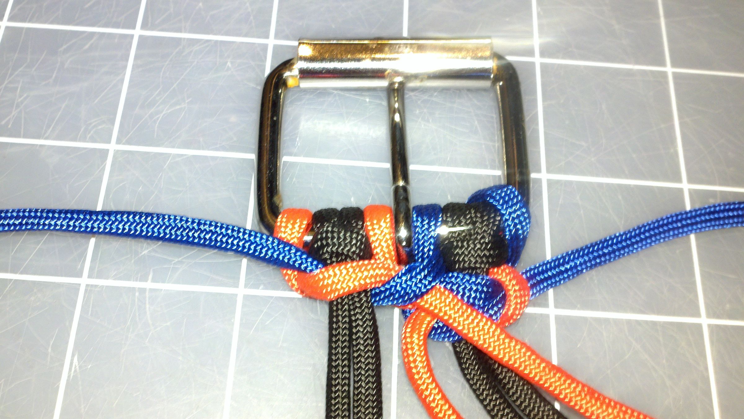 Double Cobra Knot Paracord Belt : 8 Steps (with Pictures) - Instructables