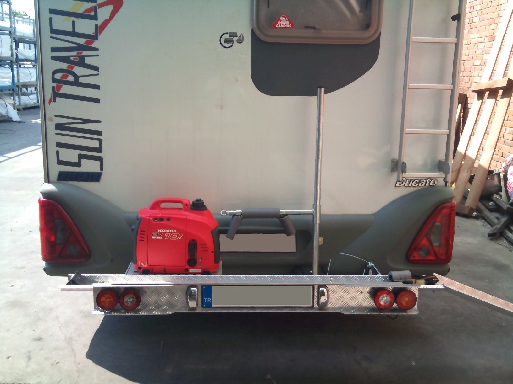 Motorbike + Bicycle + Generator Carrier, Retractable! : 6 Steps (with ...