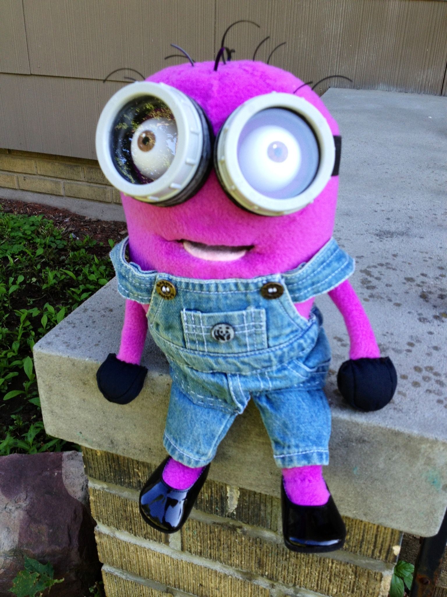 Custom Made Purple Minion Puppet : 14 Steps (with Pictures) - Instructables