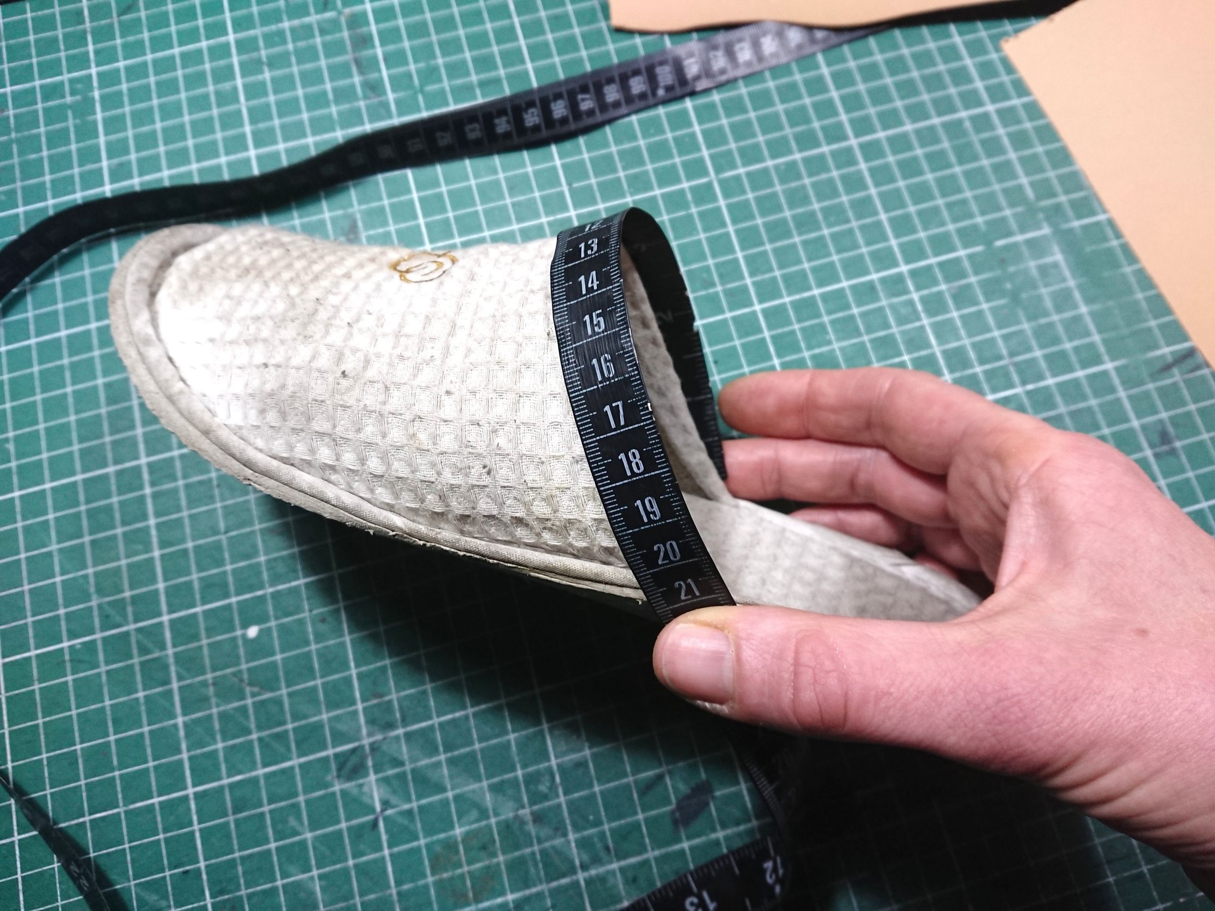 Making Leather Slippers : 9 Steps (with Pictures) - Instructables