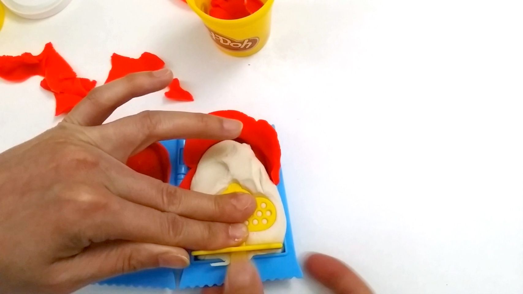 How to Make a Melting Popsicle With Two Play-Doh Colors : 10 Steps ...