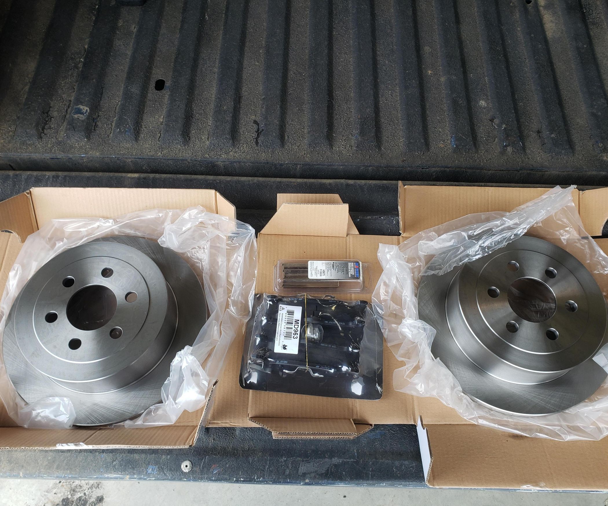 How to Replace the Brakes on a Vehicle : 8 Steps (with Pictures ...