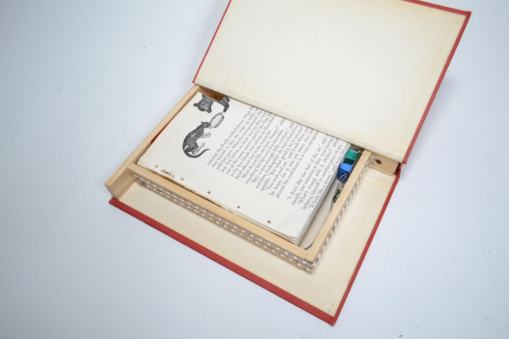 Book Light Inside a Book! : 11 Steps (with Pictures) - Instructables