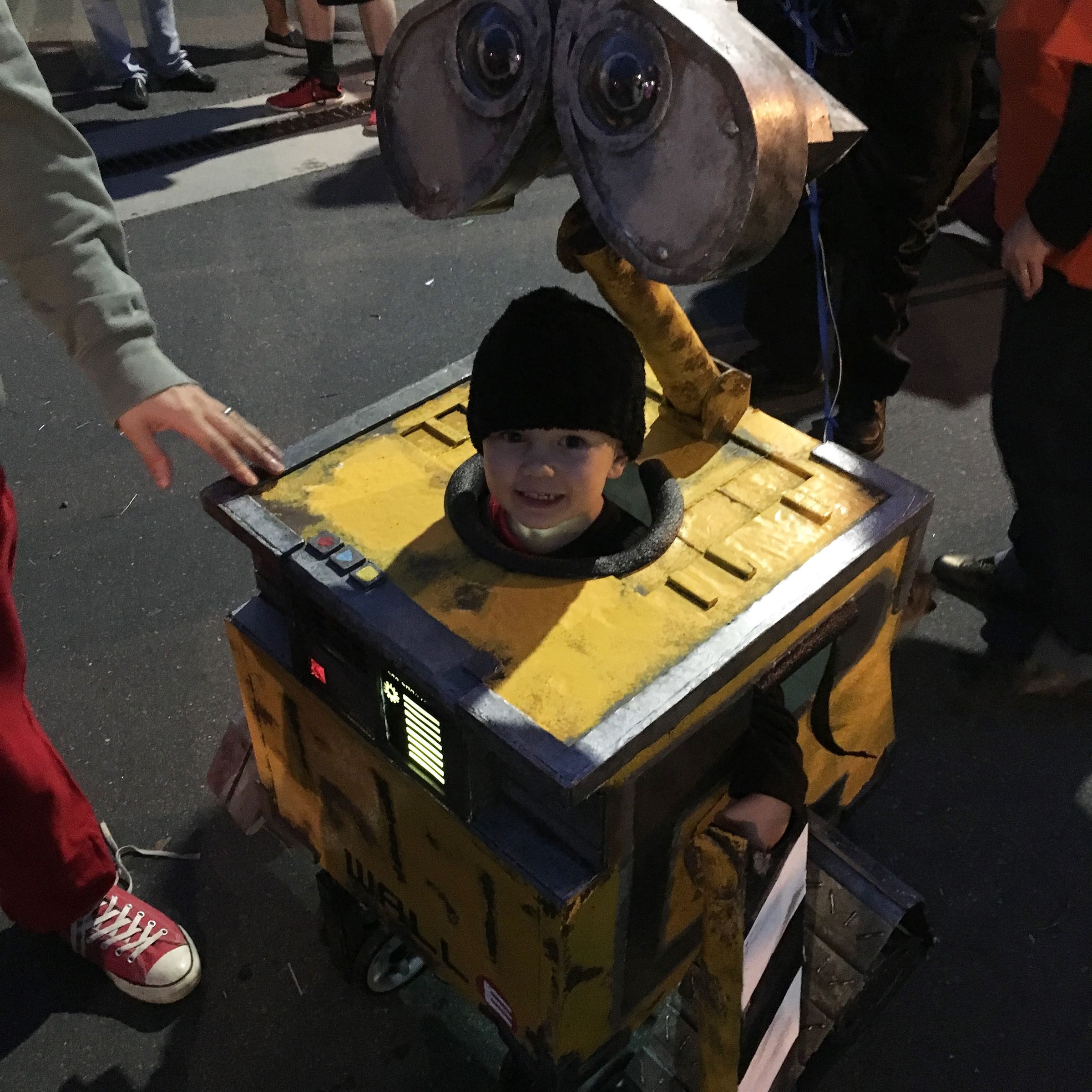 Wall E Family Costume : 4 Steps (with Pictures) - Instructables