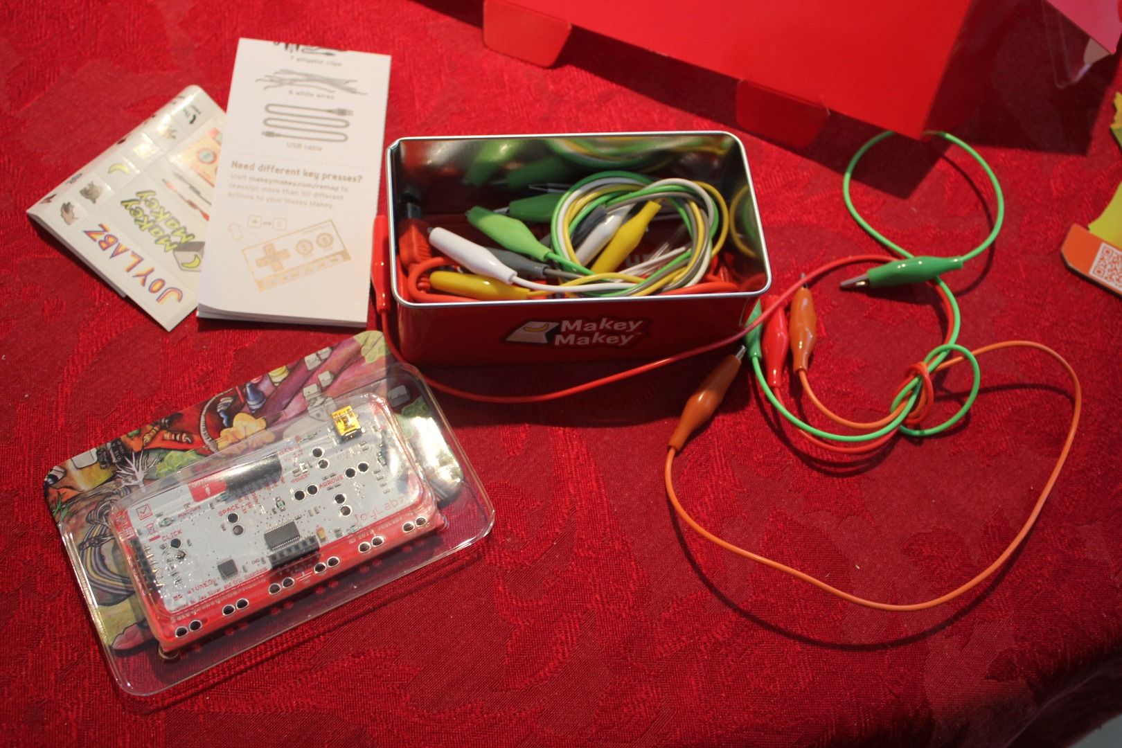 Playing With Your Food Ala MaKey MaKey : 4 Steps - Instructables