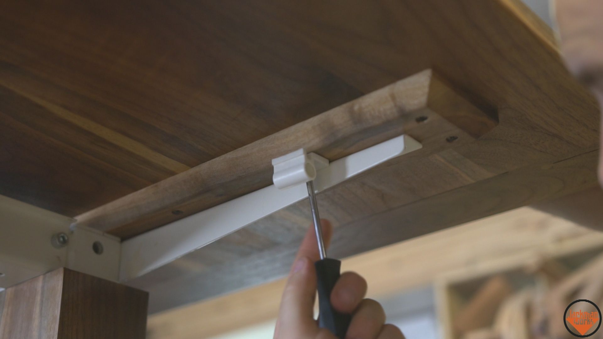 Adjustable Height Sit/Stand Walnut Desk : 11 Steps (with Pictures ...