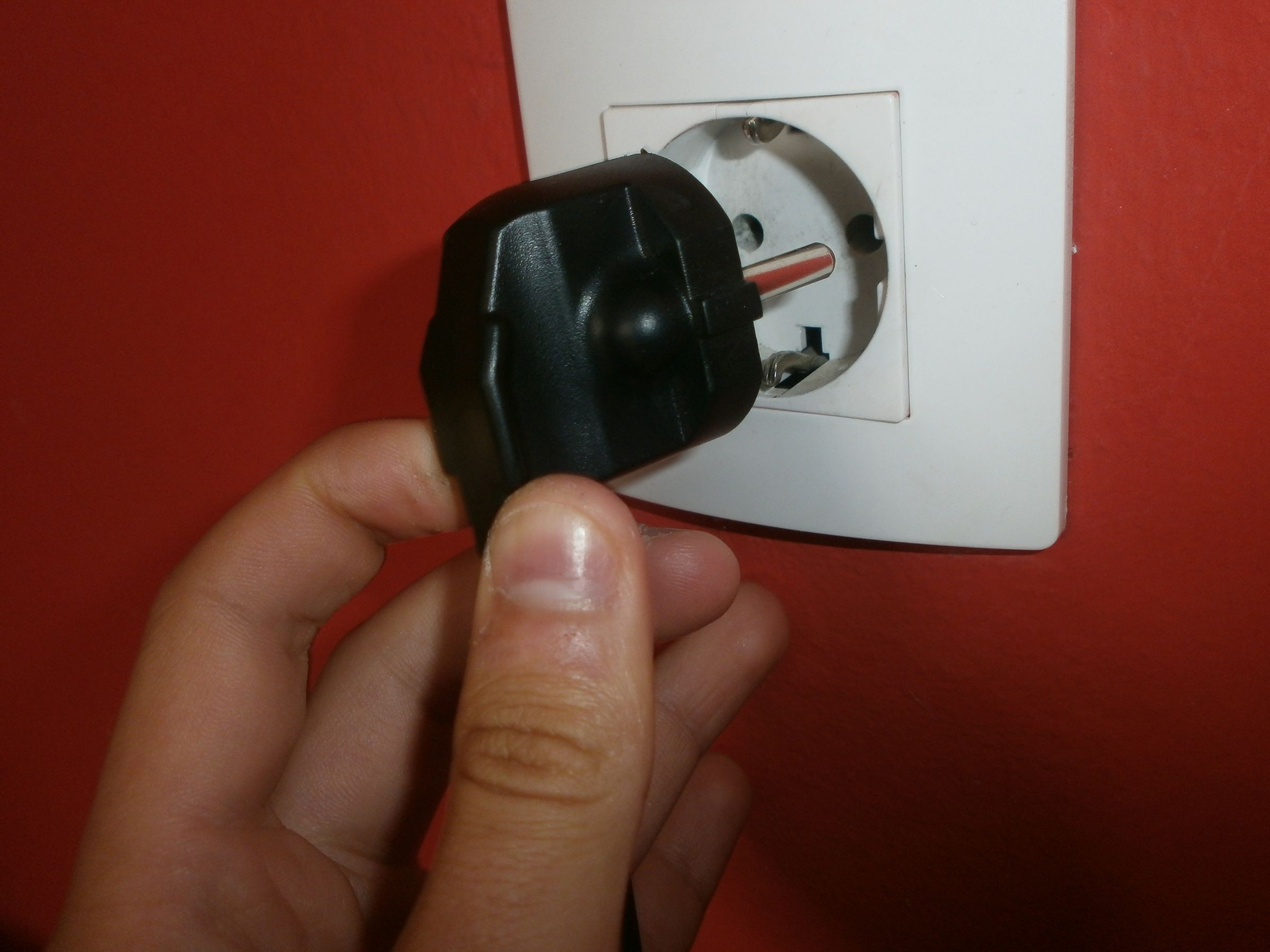 How to Identify and Replace a Blown Fuse : 4 Steps - Instructables