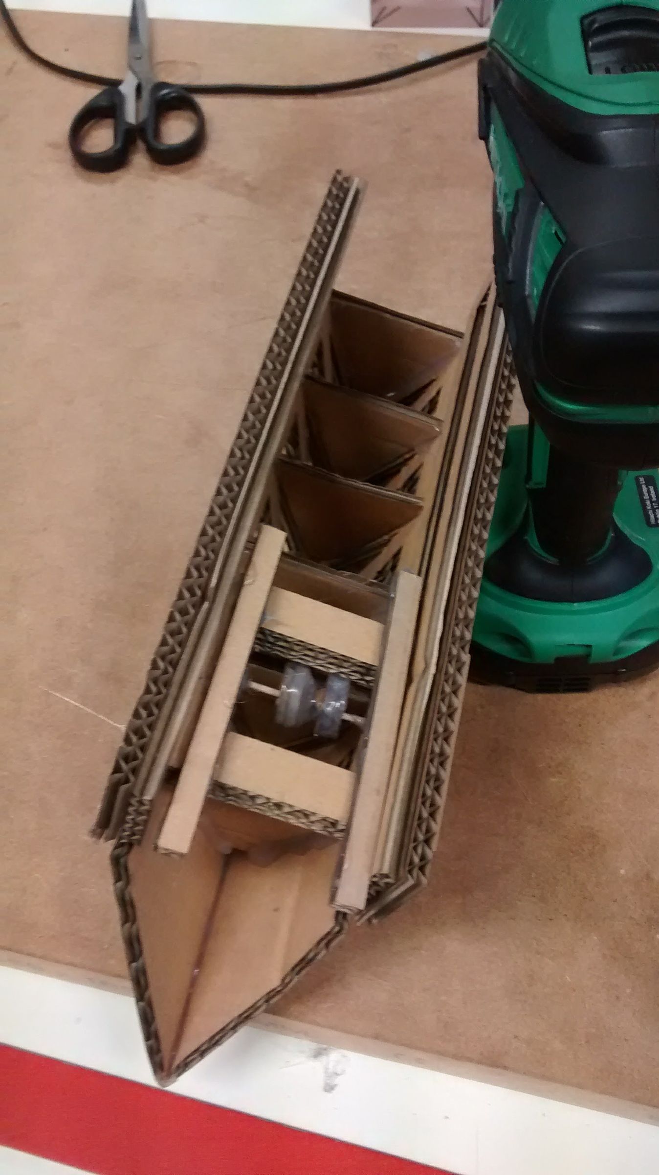 Cardboard Crane : 5 Steps (with Pictures) - Instructables