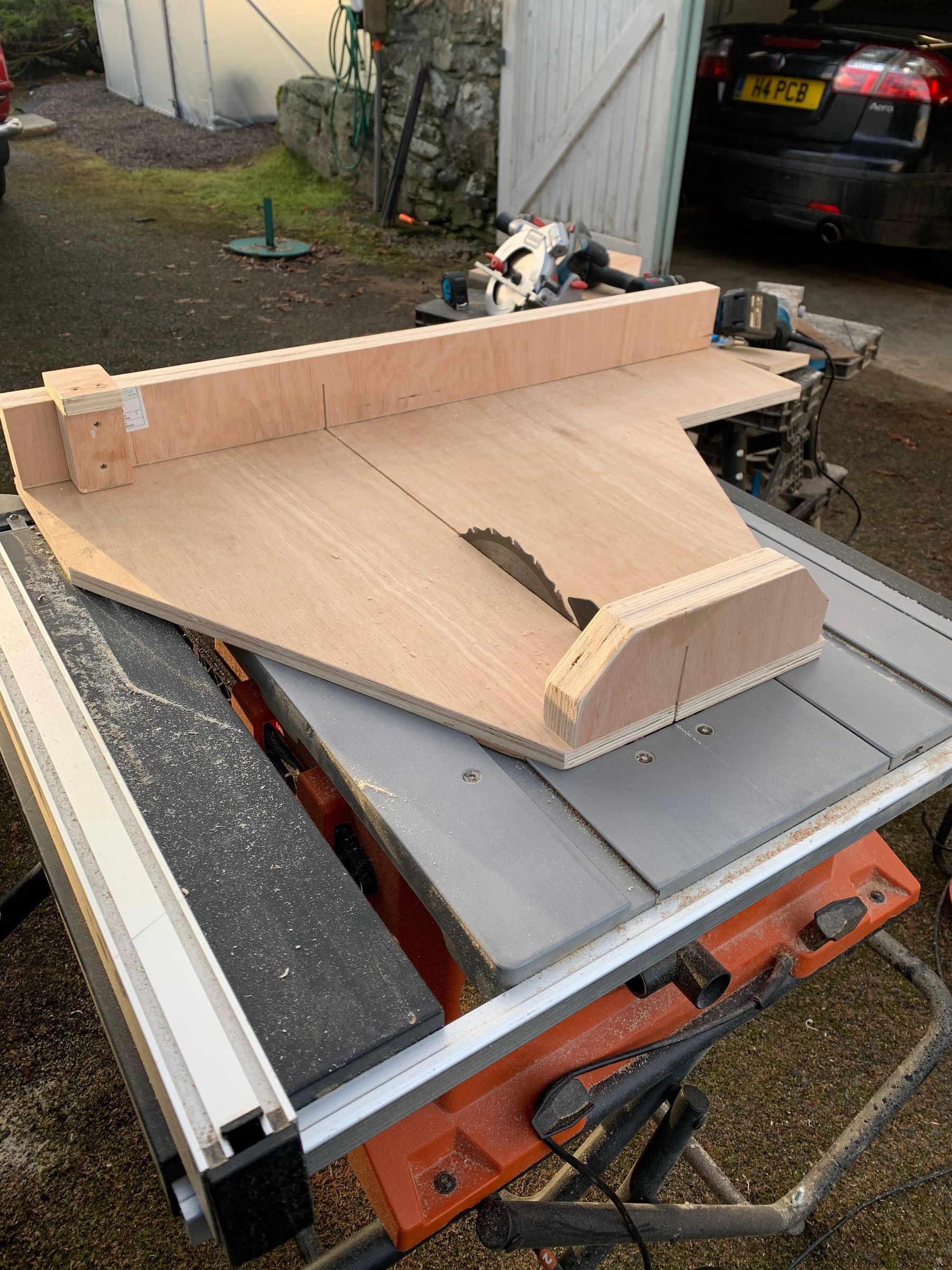 Amazing Crosscut Sled for Your Tablesaw : 7 Steps (with Pictures ...