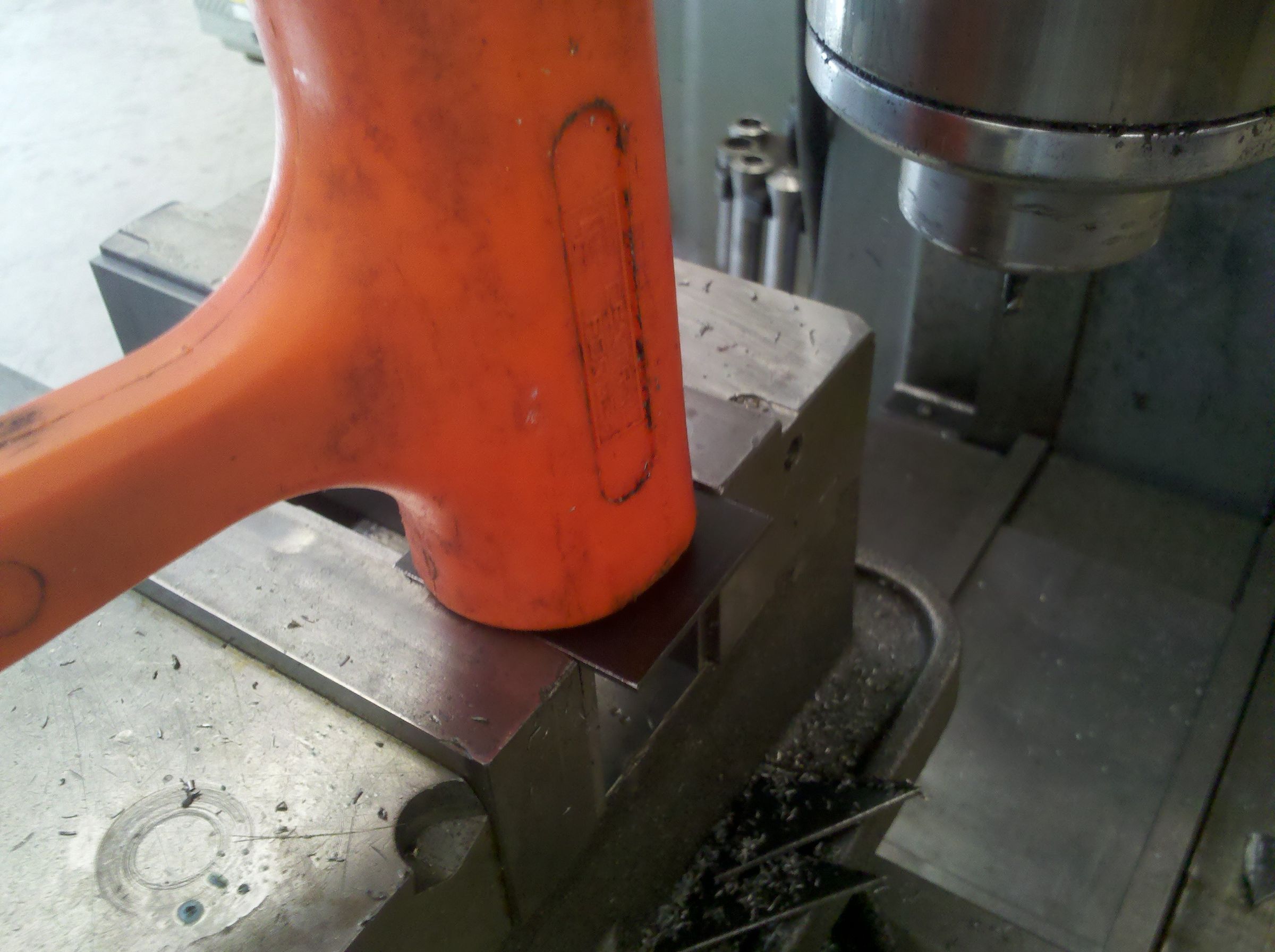 Cut Pieces to Exact Length on a Vertical Mill : 4 Steps - Instructables