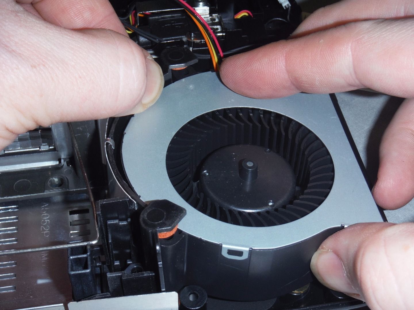 Epson 1770W LCD Projector Overheating? Repair It! : 8 Steps (with ...