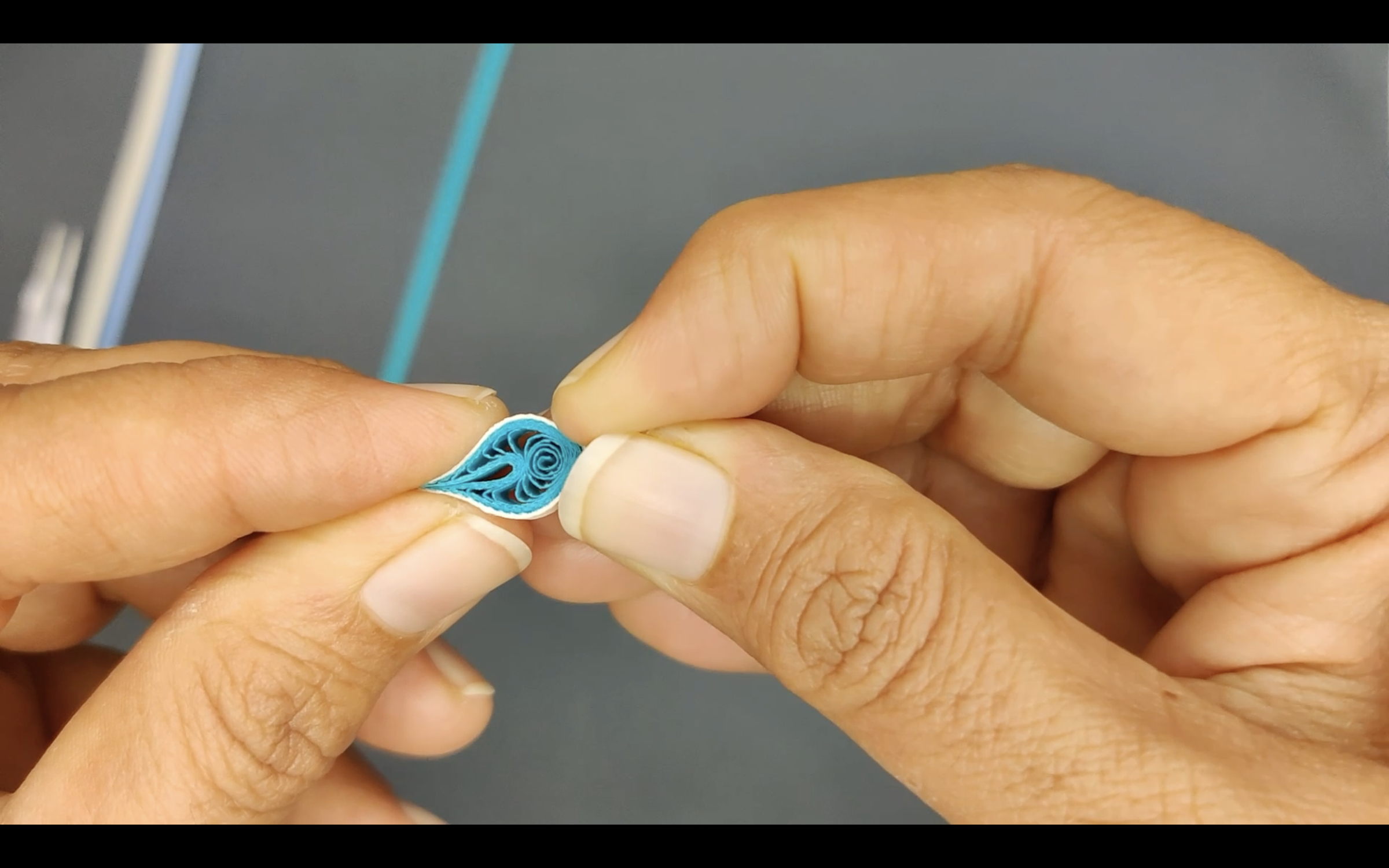 Paper Quilled Ornamental Dangler DIY : 13 Steps (with Pictures ...