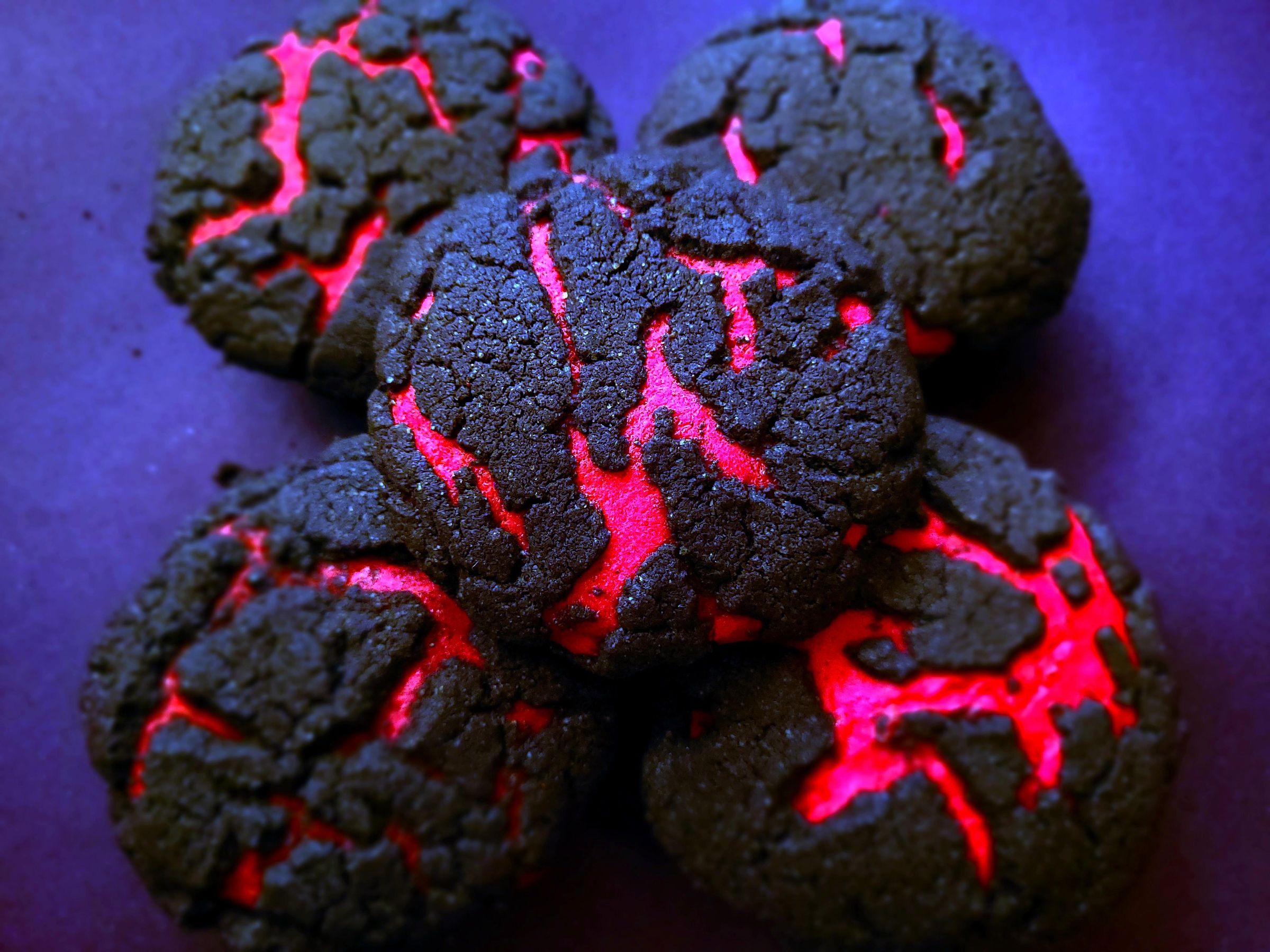 Strawberry Lava-Filled Chocolate Crinkle Cookies in Pressure Cooker ...