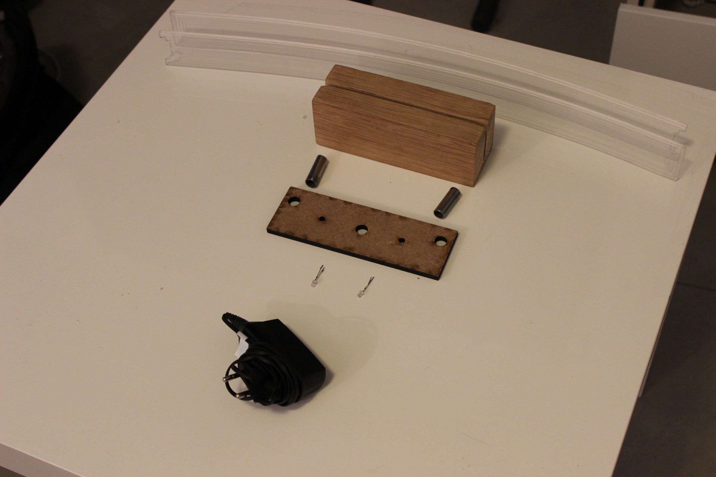 Simple Minimalistic Design Lamp : 9 Steps (with Pictures) - Instructables