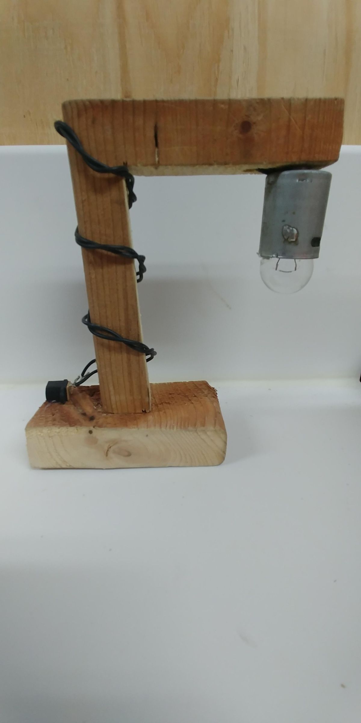 Diy Old Style Lamp : 7 Steps - Instructables