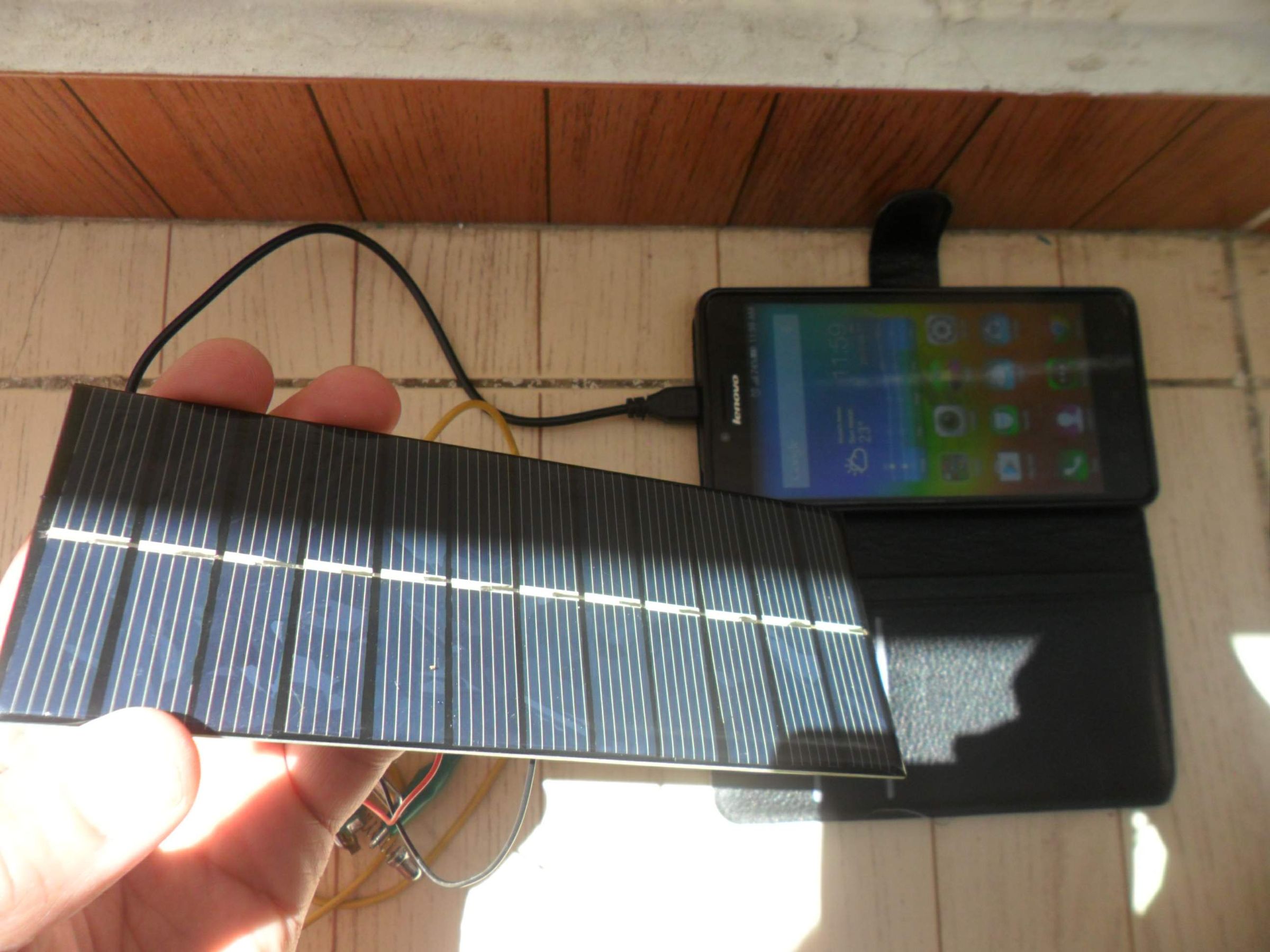 5 Minutes Solar Mobile Phone Charger : 3 Steps - Instructables