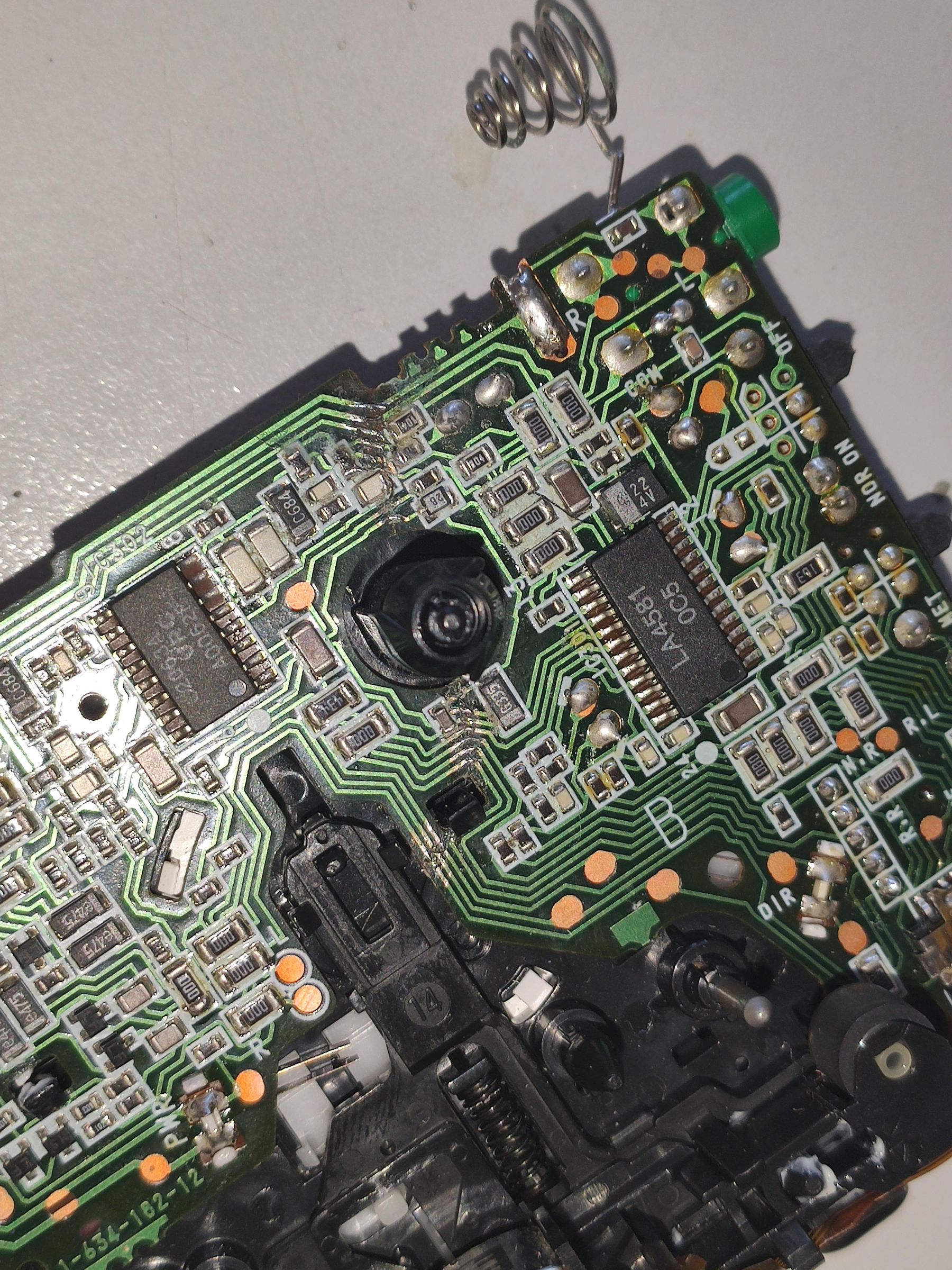 How to Repair a Snapped/Cracked PCB (Circuit Board) : 5 Steps ...