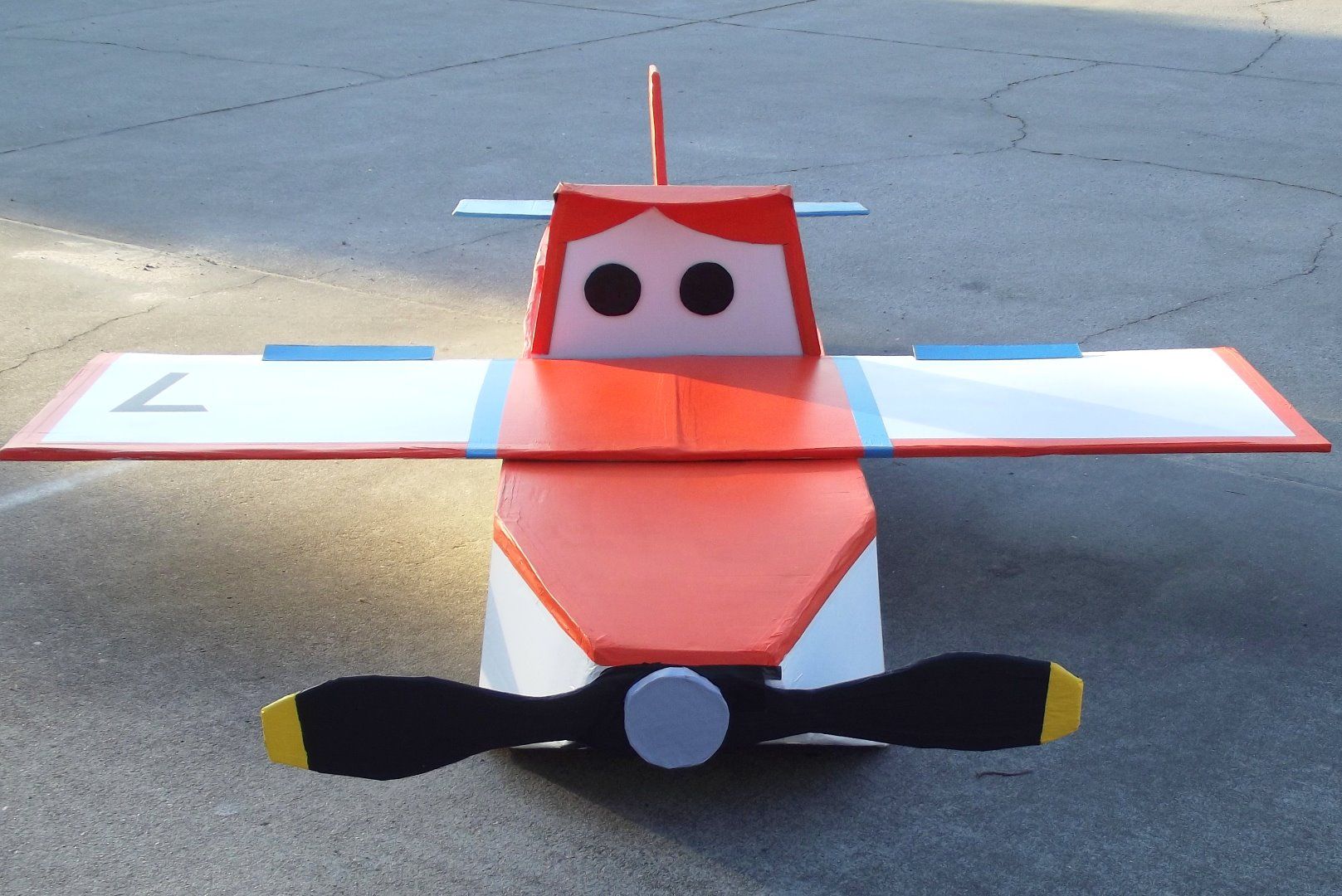 Make a Cardboard Boat : 7 Steps (with Pictures) - Instructables