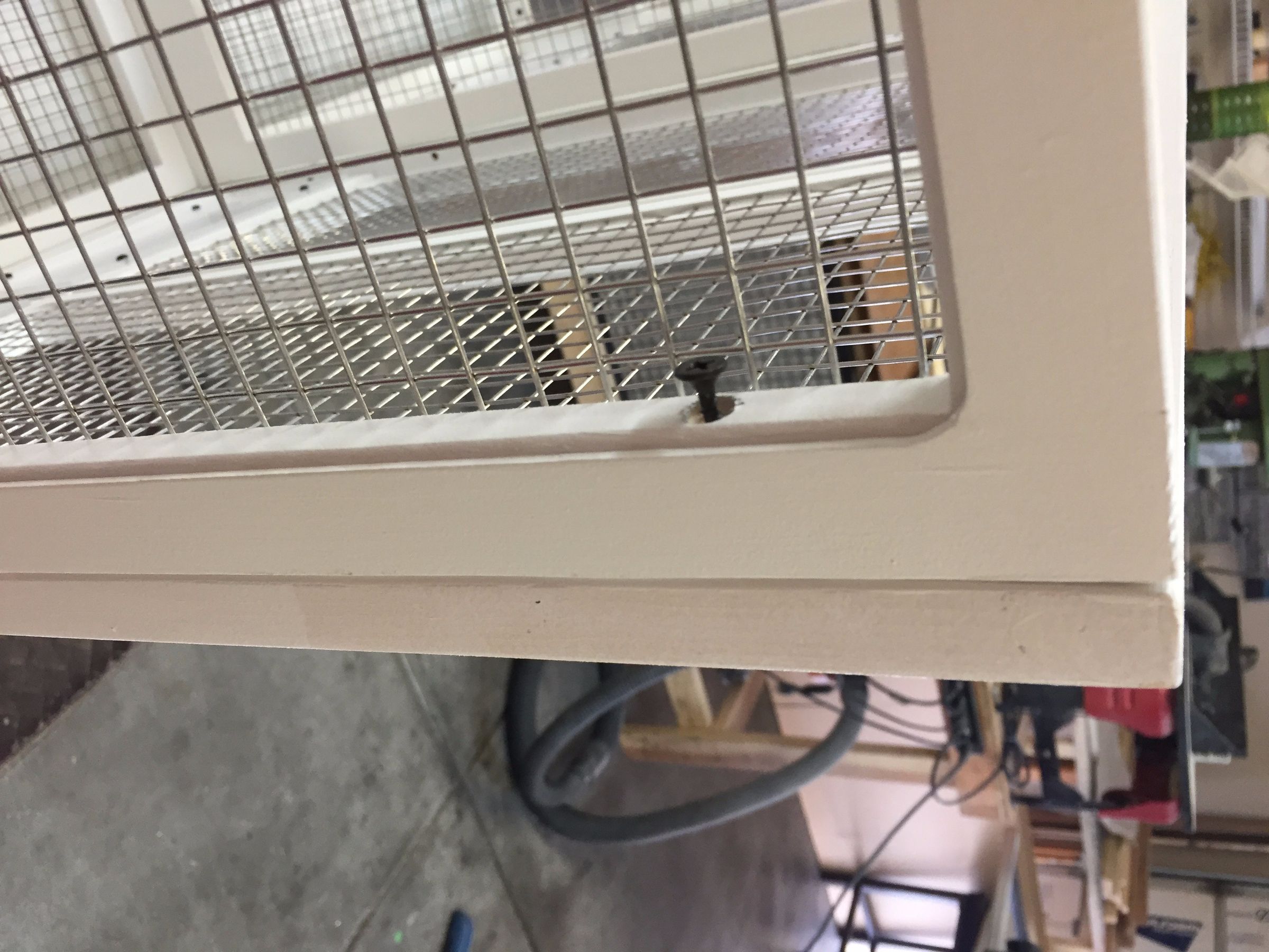 Jennifer's Display Cage W/Removable Divider - Instructables