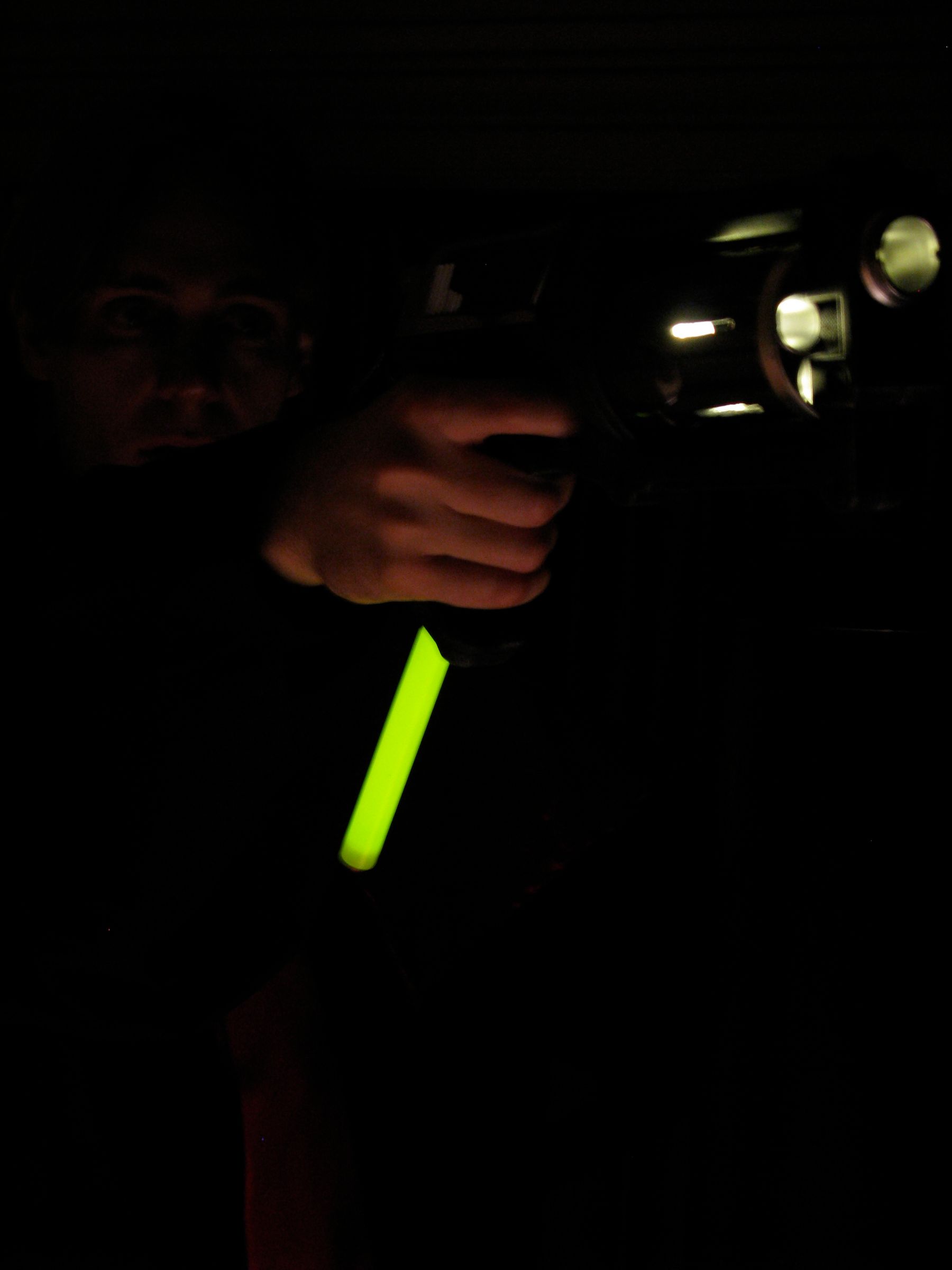Vampire-Hunting Gun Prop With UV Bullets : 8 Steps - Instructables