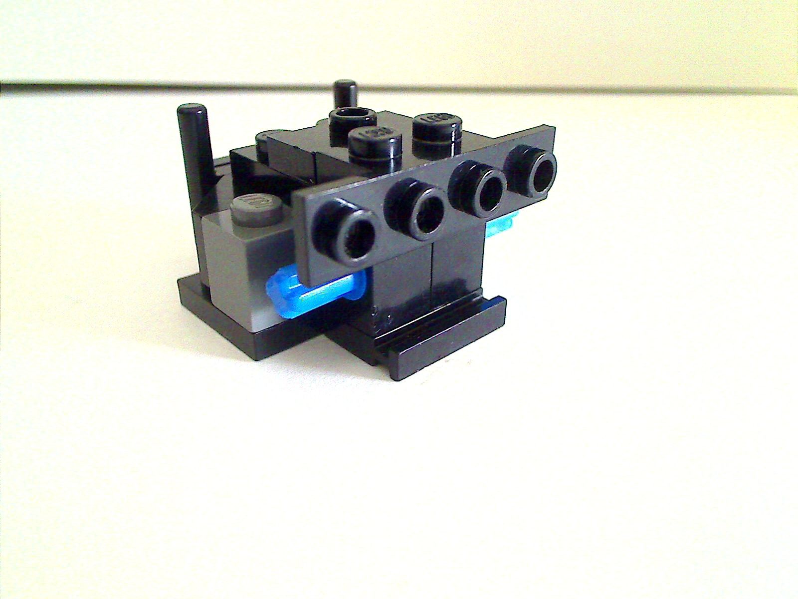 Real Steel ZEUS Out of Legos : 6 Steps (with Pictures) - Instructables