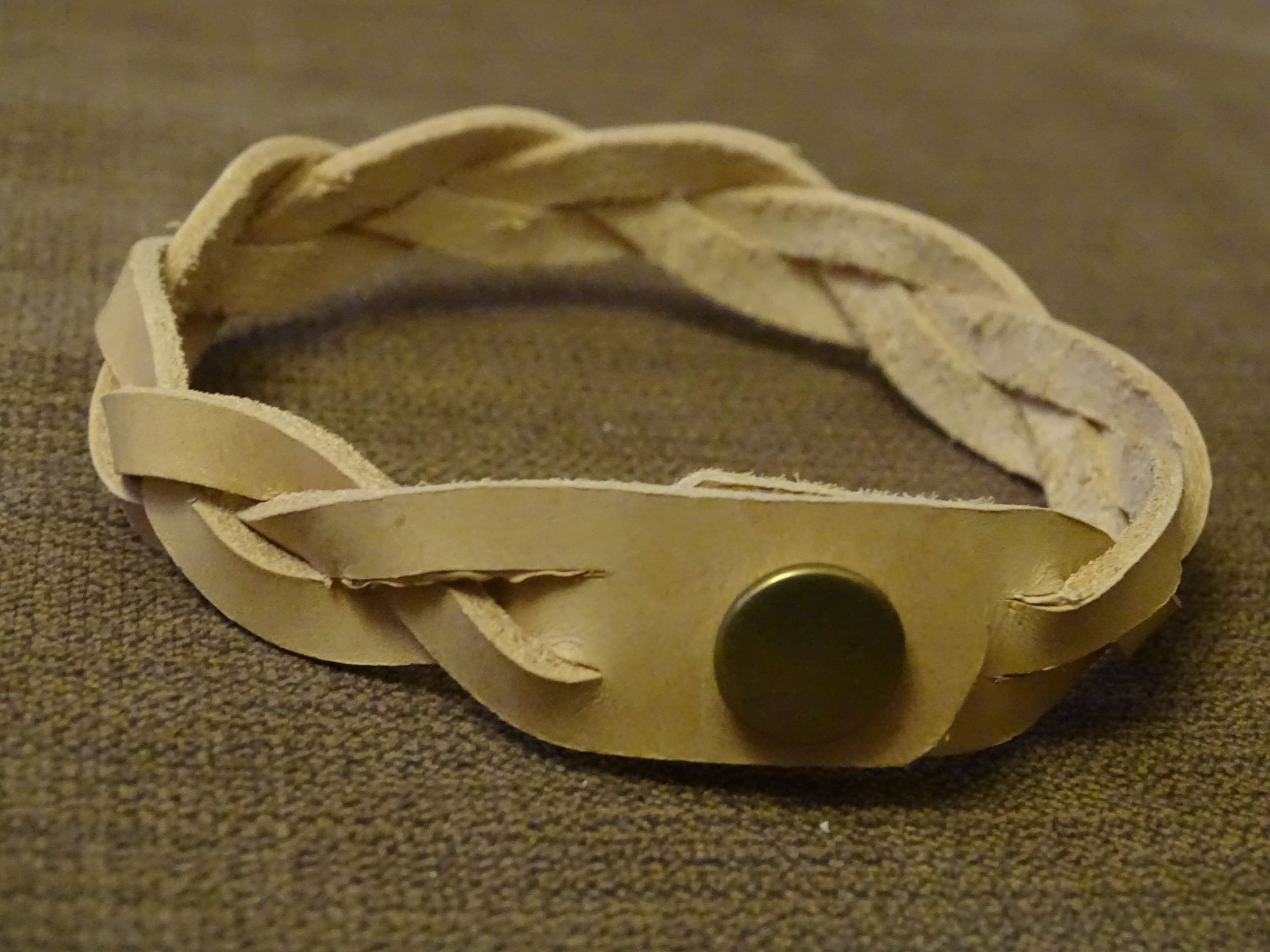 Leather Mystery Braid : 17 Steps (with Pictures) - Instructables