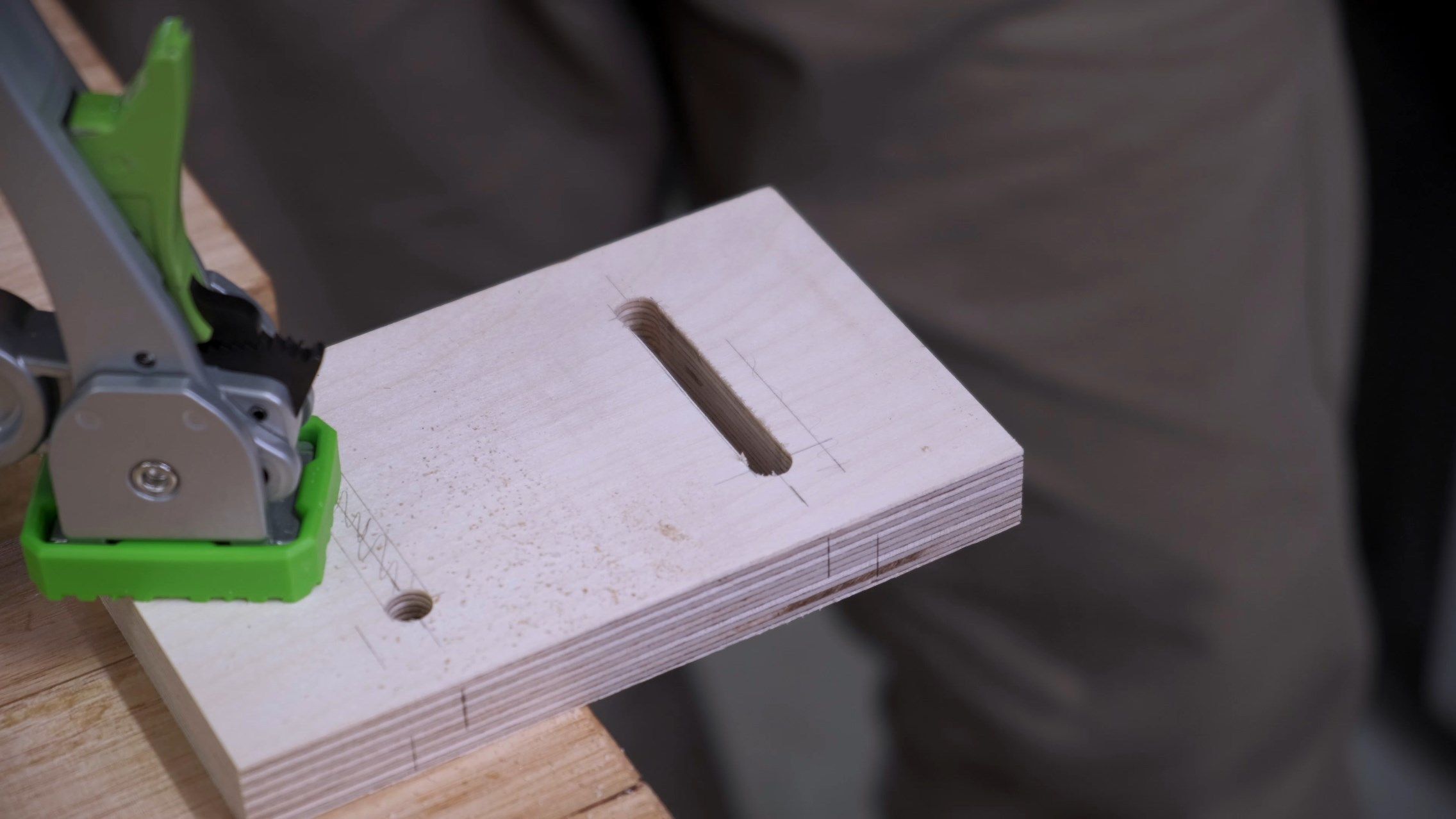 Router Sub-base (and Edge Guide) : 11 Steps (with Pictures) - Instructables