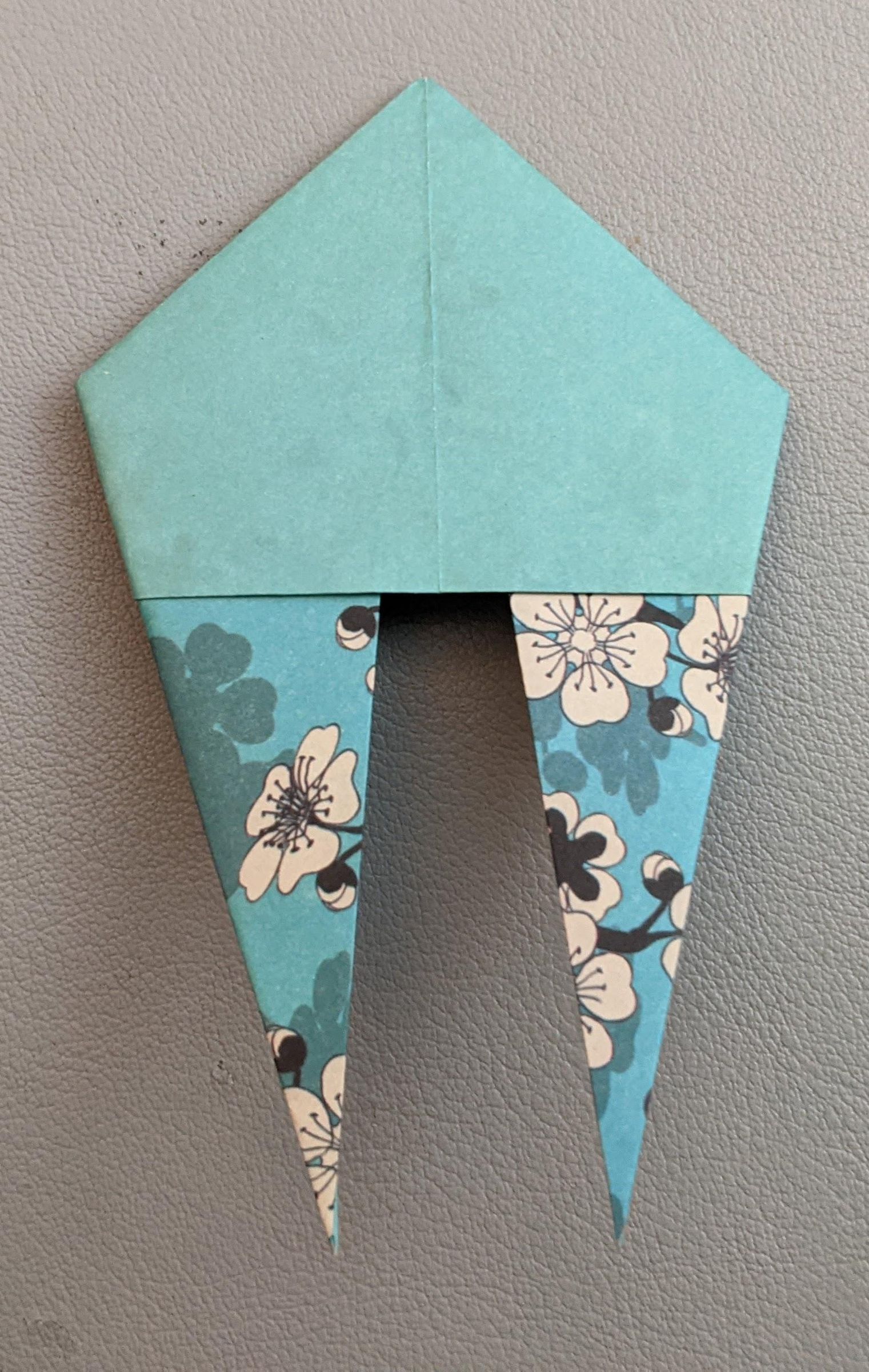 Origami Walrus Bookmark V2 : 9 Steps - Instructables