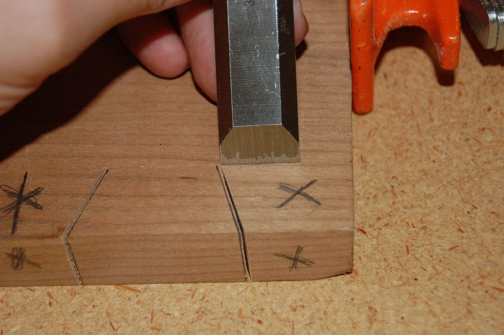 Hand Cut Dovetails for Dummies : 10 Steps (with Pictures) - Instructables