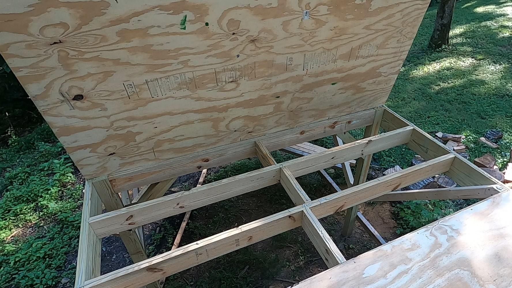 Backyard Treehouse With Zip Line, Trap Door, and Sliding Door : 25 ...