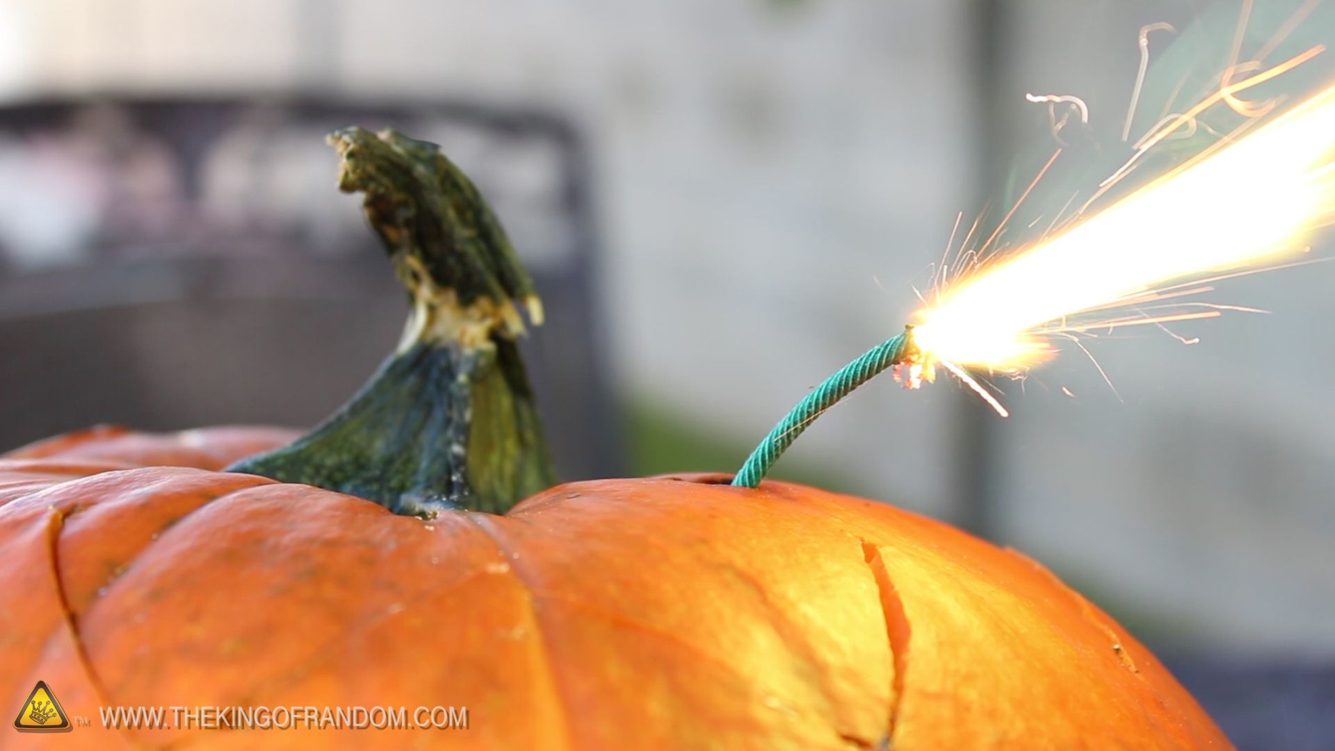 How to Make an Exploding Pumpkin Face (Blast-O-Lantern) : 5 Steps (with ...