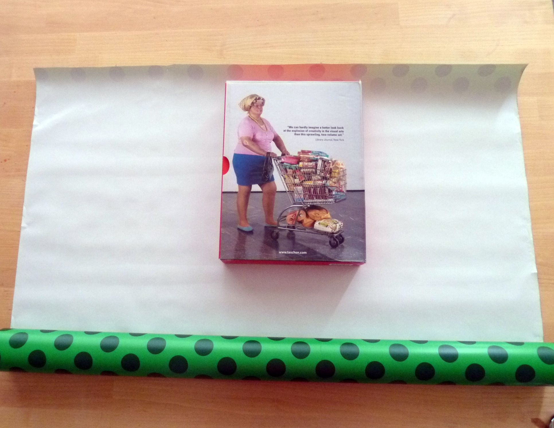 How to Wrap a Present (using Only 3 Pieces of Tape!) : 6 Steps (with ...