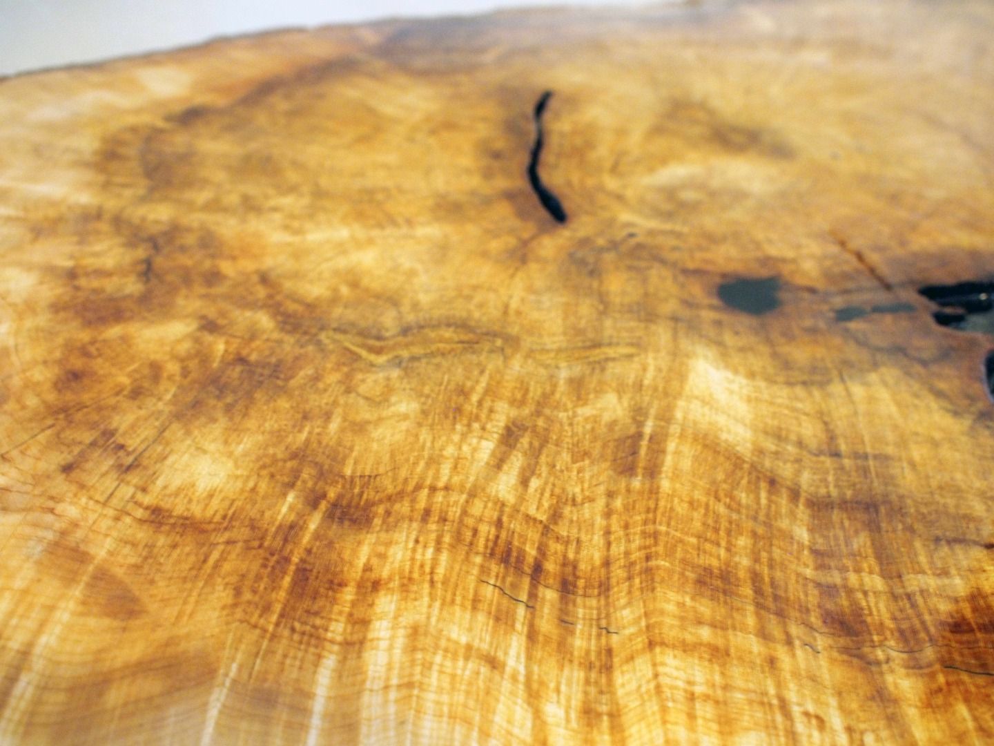Live Edge Maple and Epoxy Table : 6 Steps (with Pictures) - Instructables