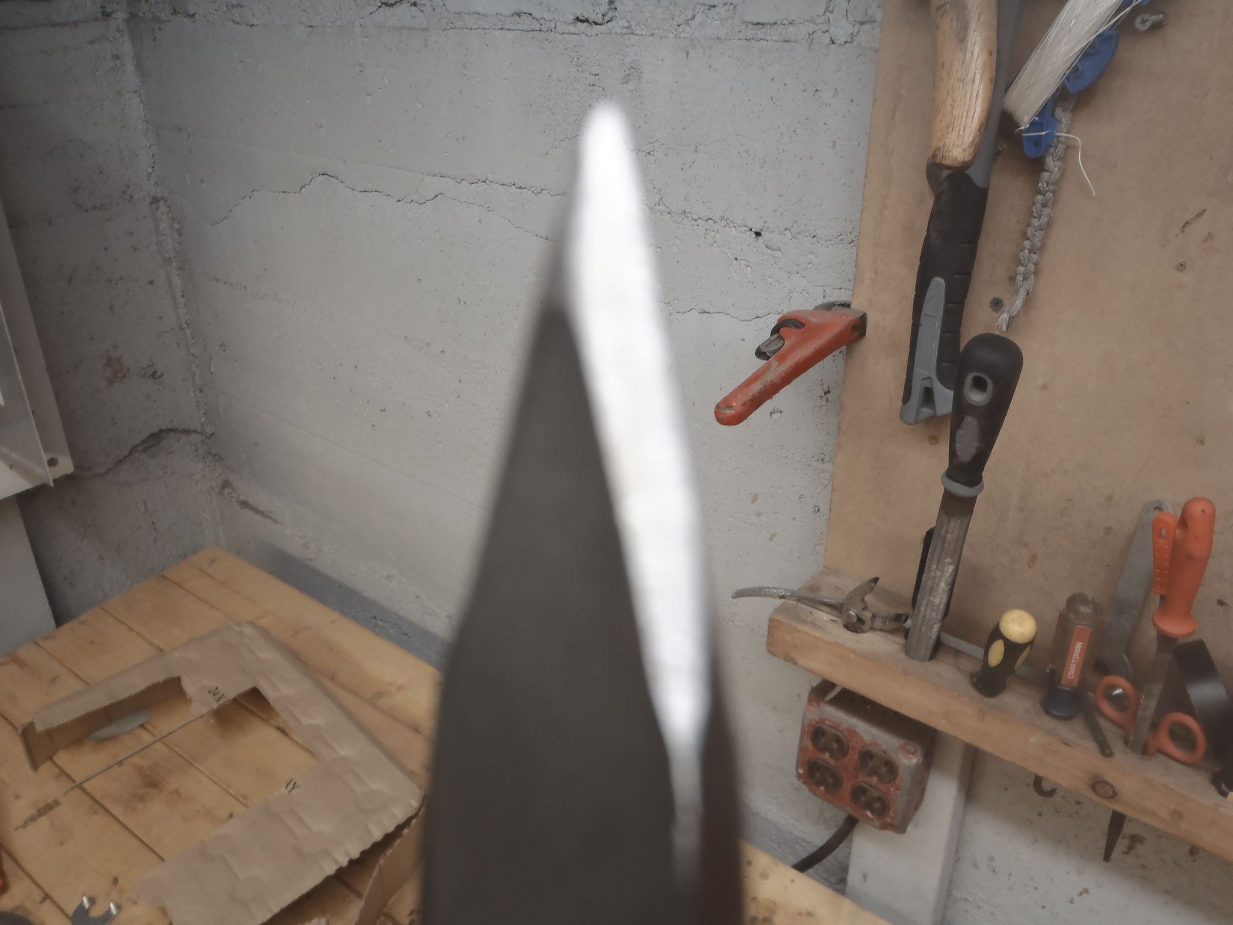 How to Make a Throwing Knife!! : 5 Steps (with Pictures) - Instructables