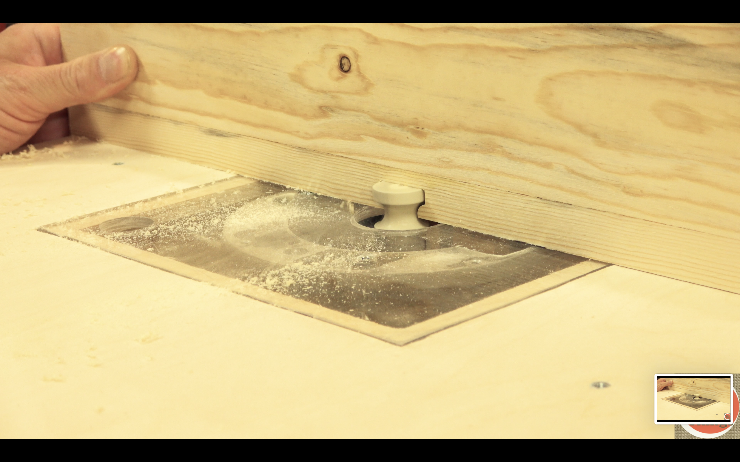 Desktop Router Table Using Only 3 HAND Power Tools : 12 Steps (with ...