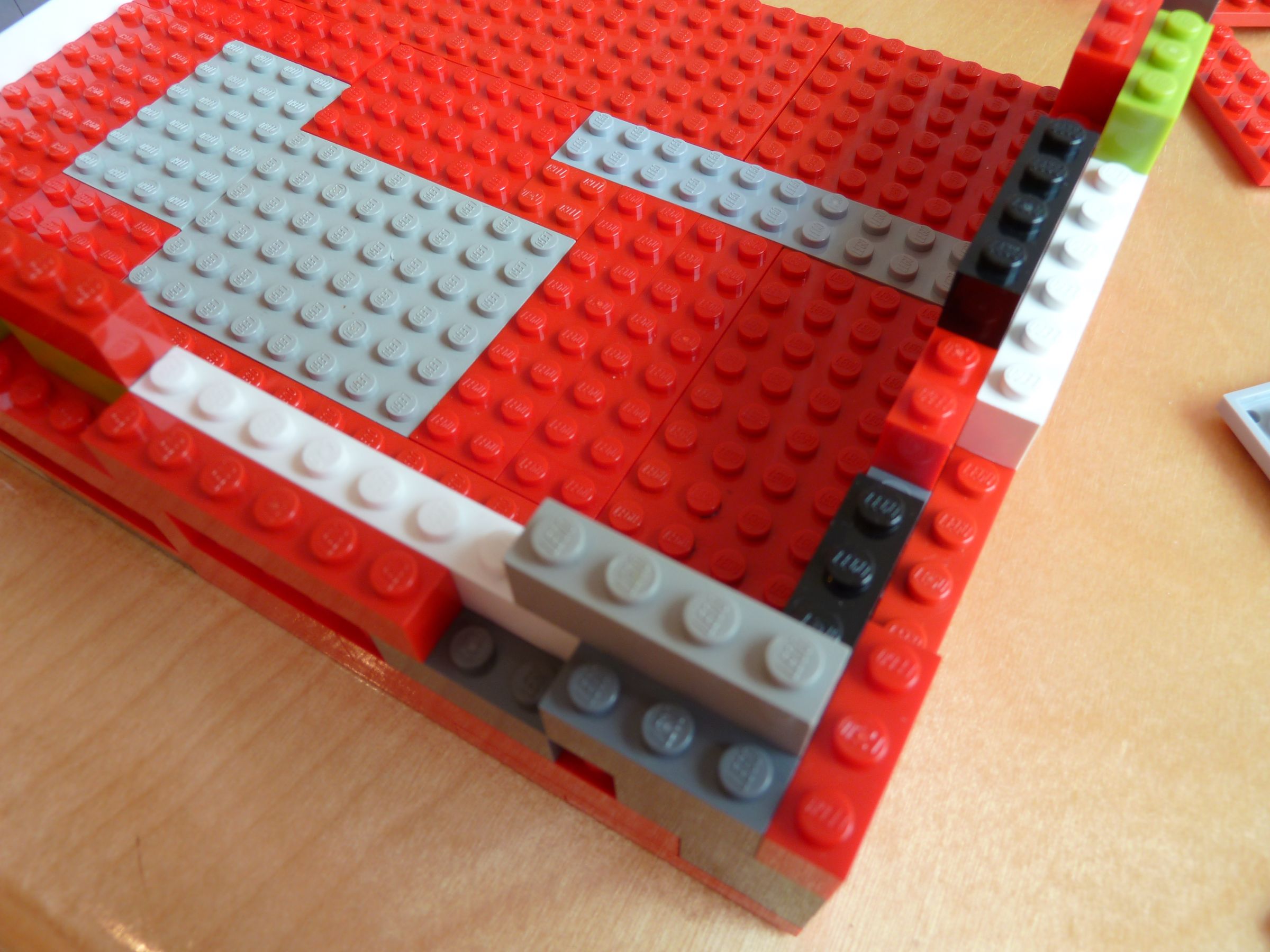 Lego Monitor Stand : 6 Steps - Instructables
