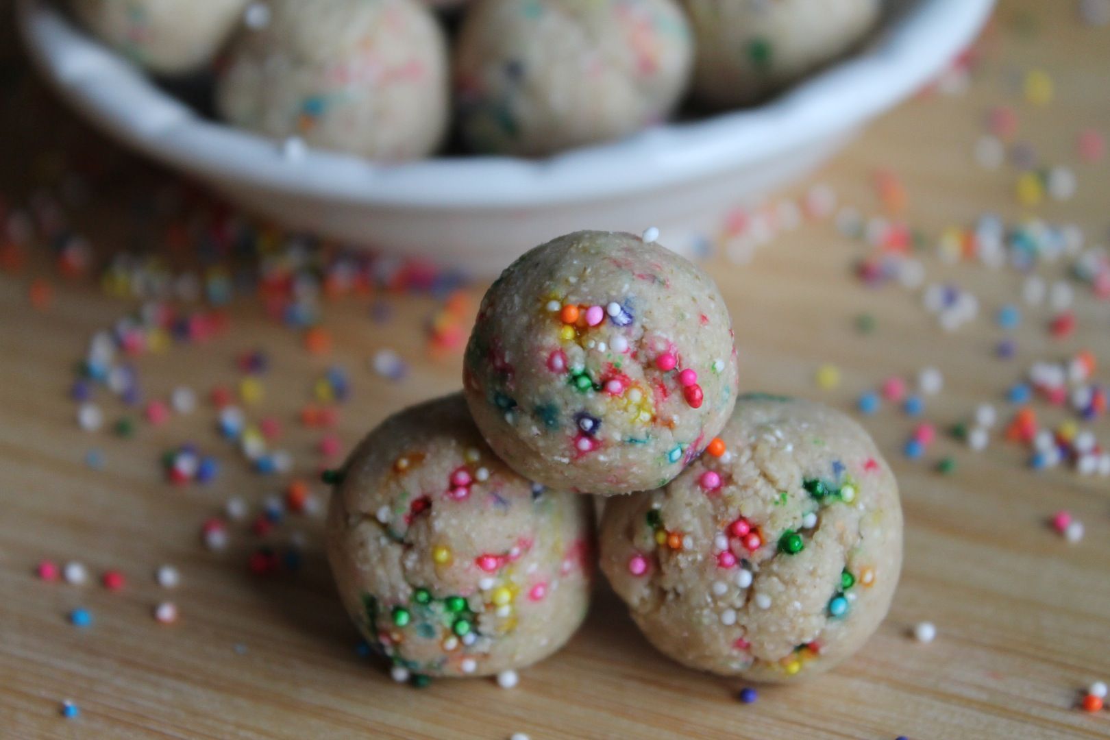 Confetti Cake Bites - Instructables