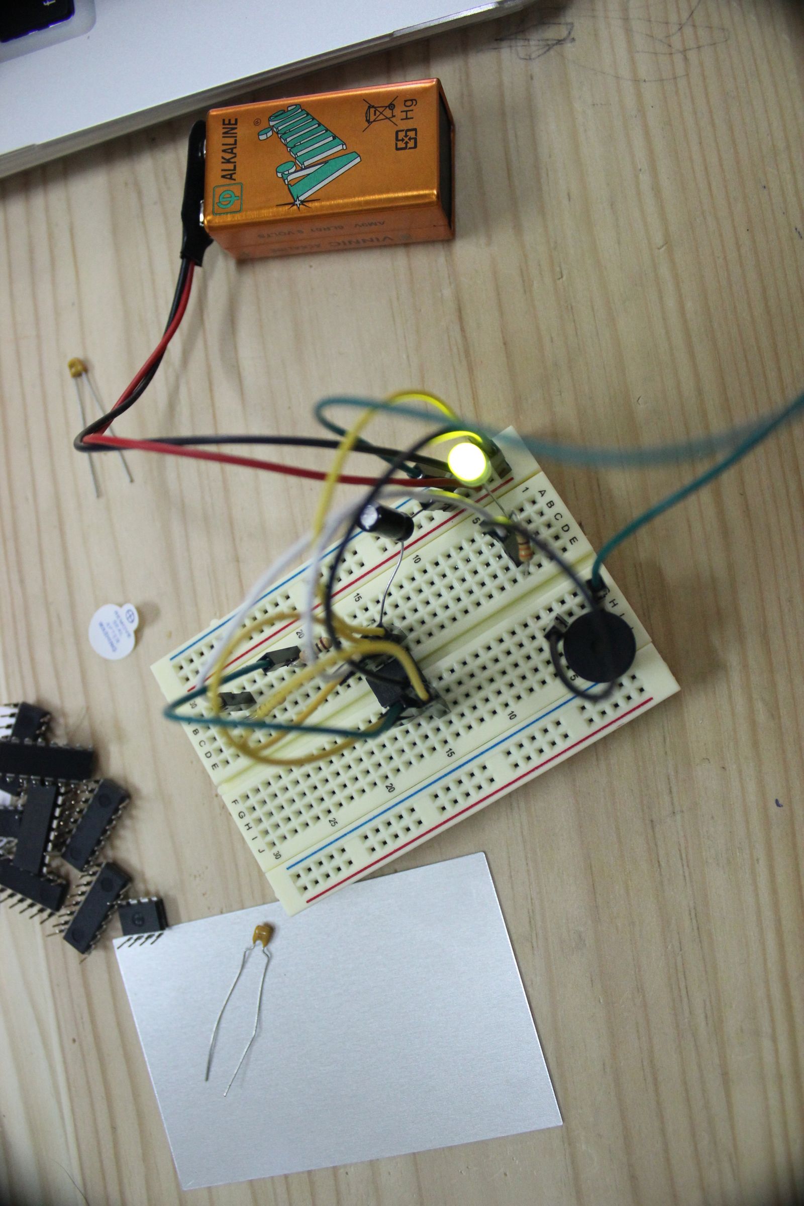 Annoying Screaming Light - Instructables