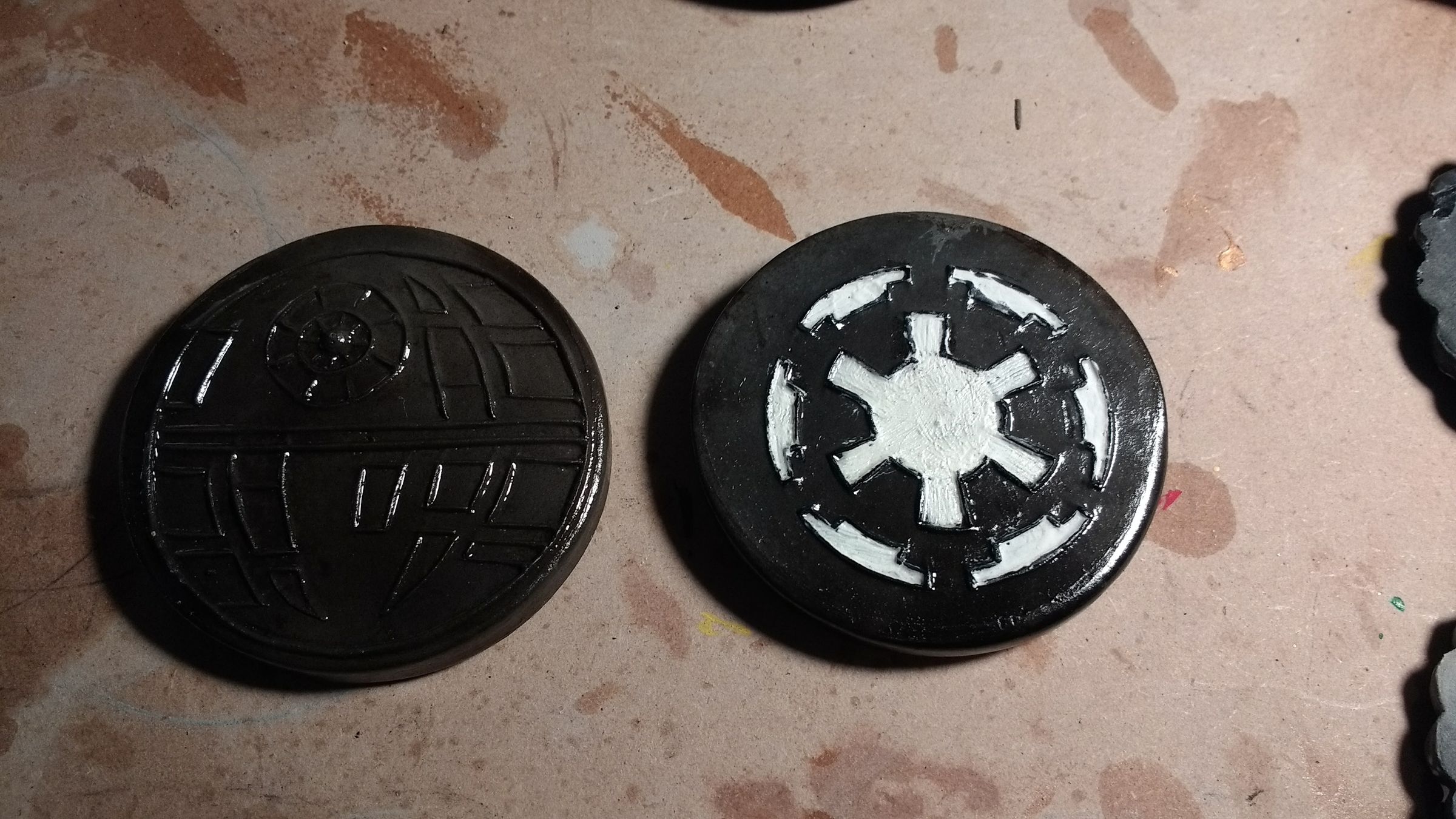 Make Your Own Challenge Coin or Geocaching Token : 13 Steps (with ...
