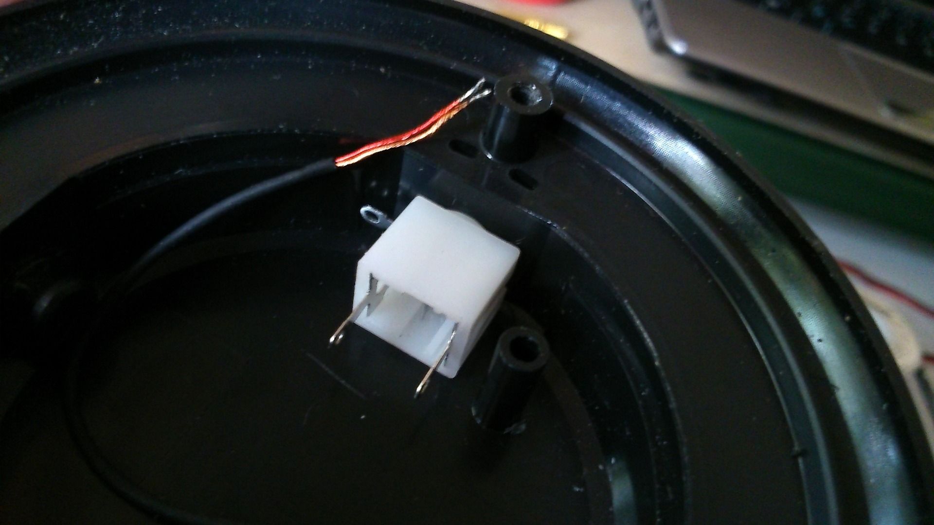 Headphone Removable Cable - Sony MDR-V500 : 9 Steps - Instructables