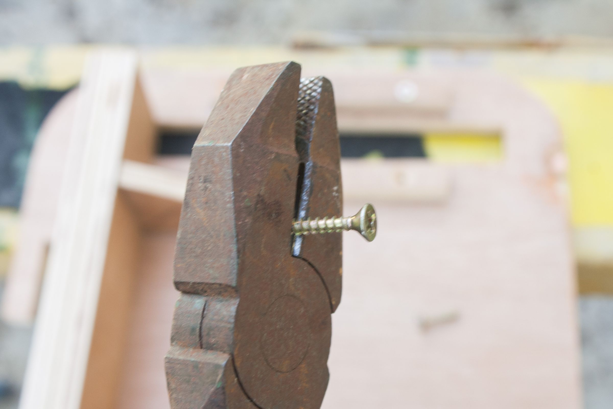 Side Table for a Zero Gravity Chair : 7 Steps (with Pictures ...