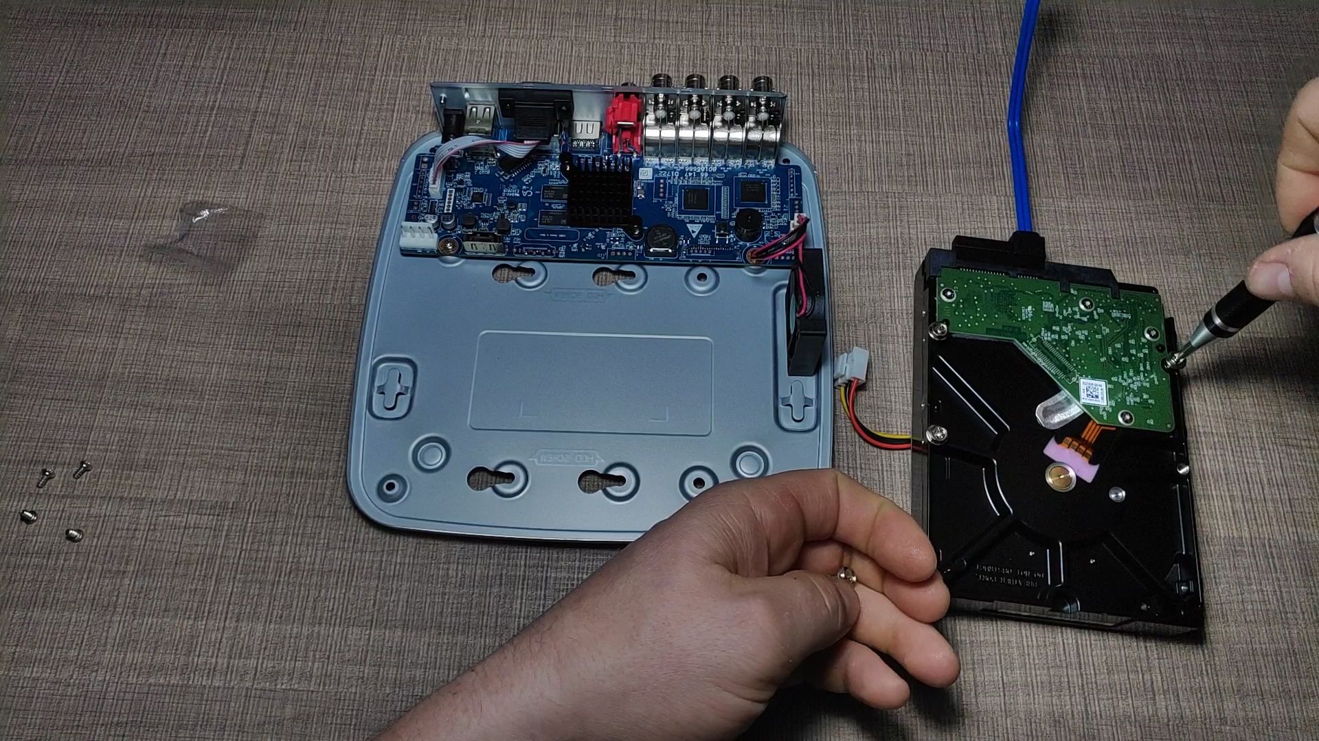 Install HDD Into DVR (CCTV) : 5 Steps - Instructables