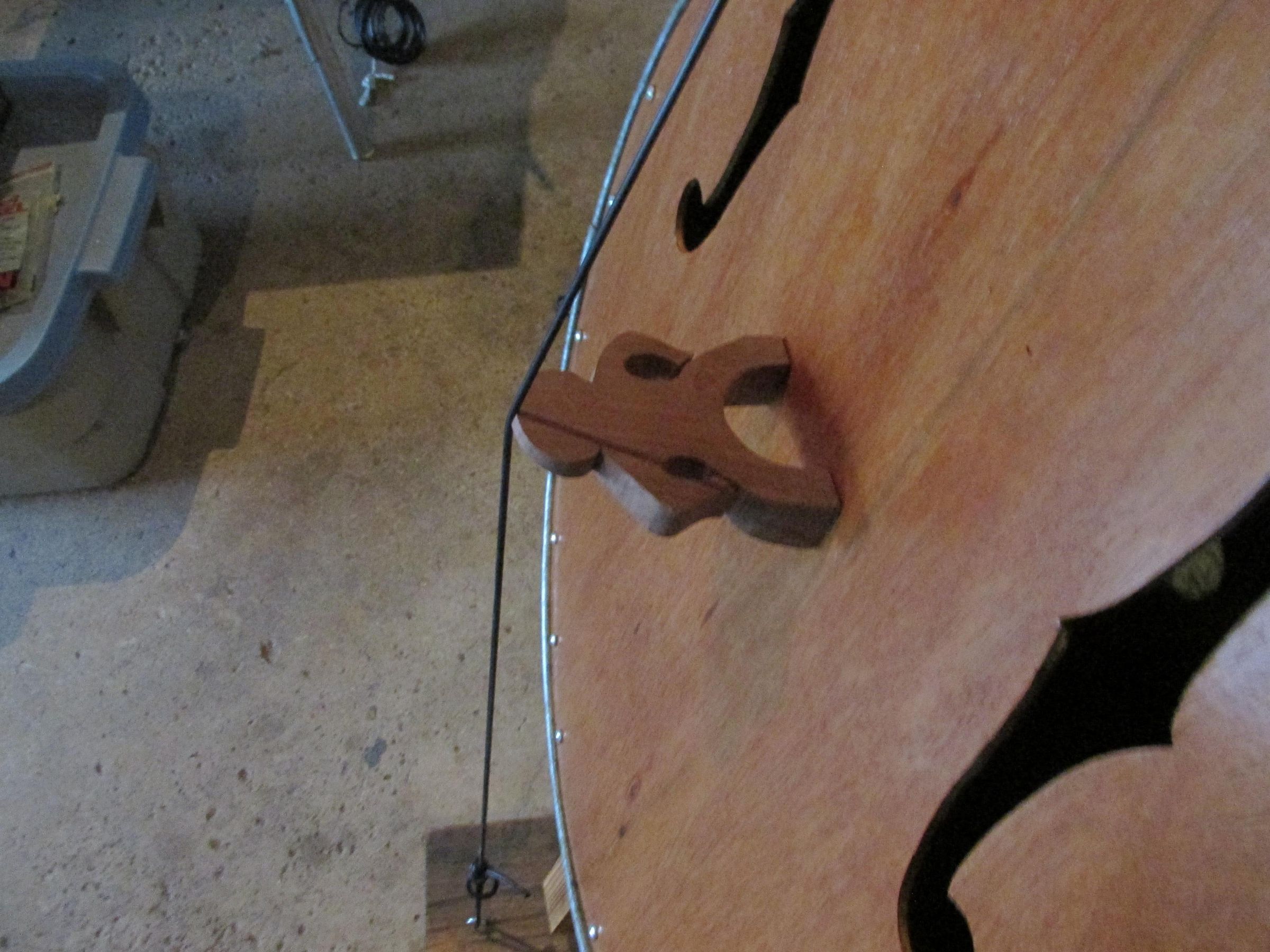 Single String Double Gutbucket : 8 Steps (with Pictures) - Instructables