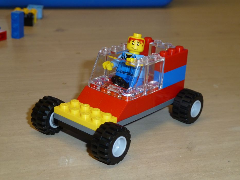 Simple Lego Car : 13 Steps - Instructables