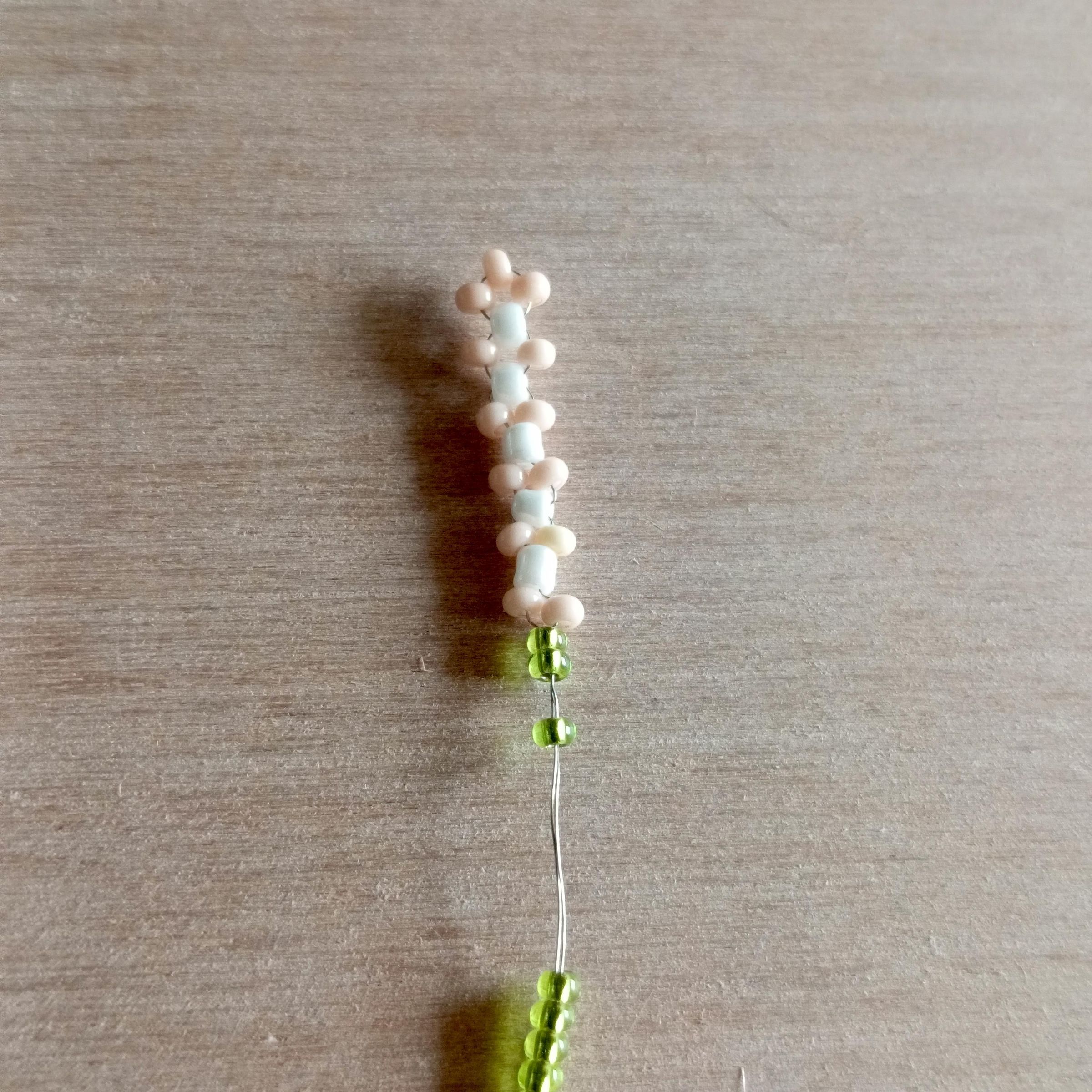 Mini Beaded Flowers Bouquets : 11 Steps (with Pictures) - Instructables