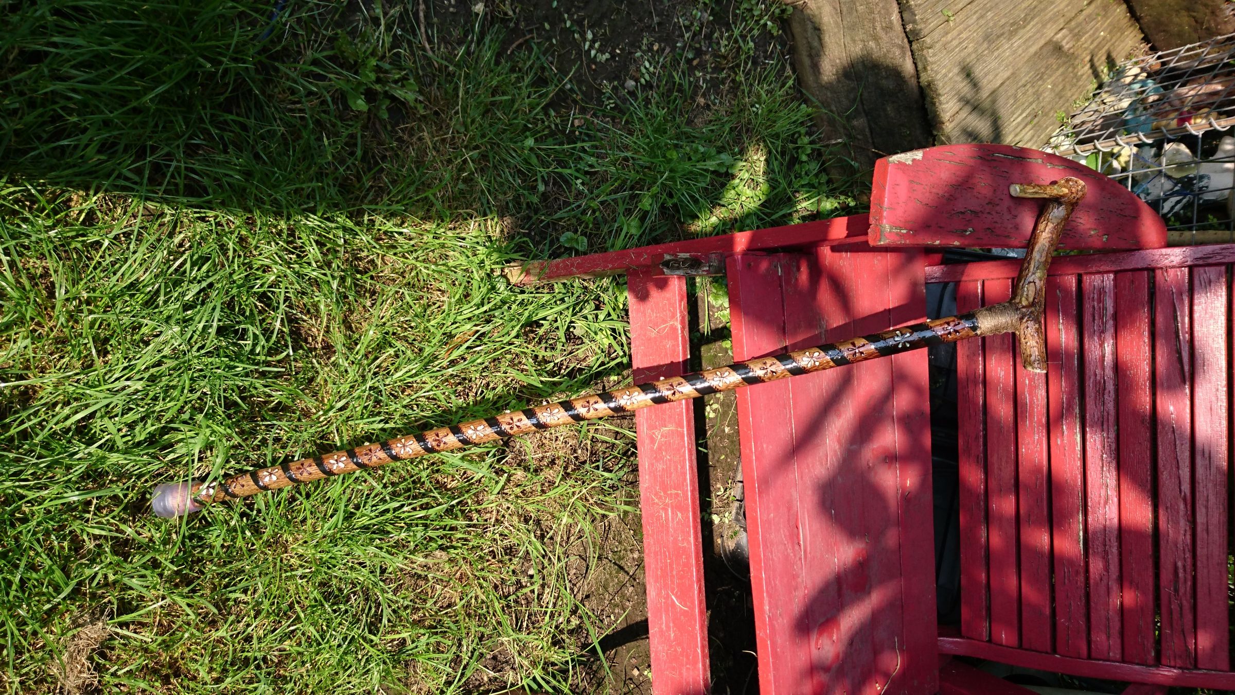 Broom Stick Into a Walking Stick : 8 Steps (with Pictures) - Instructables