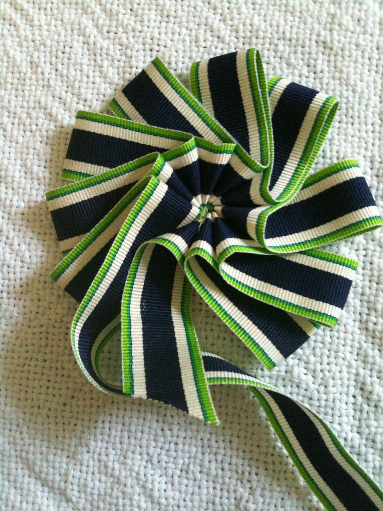 Make a Ribbon Cockade : 10 Steps - Instructables